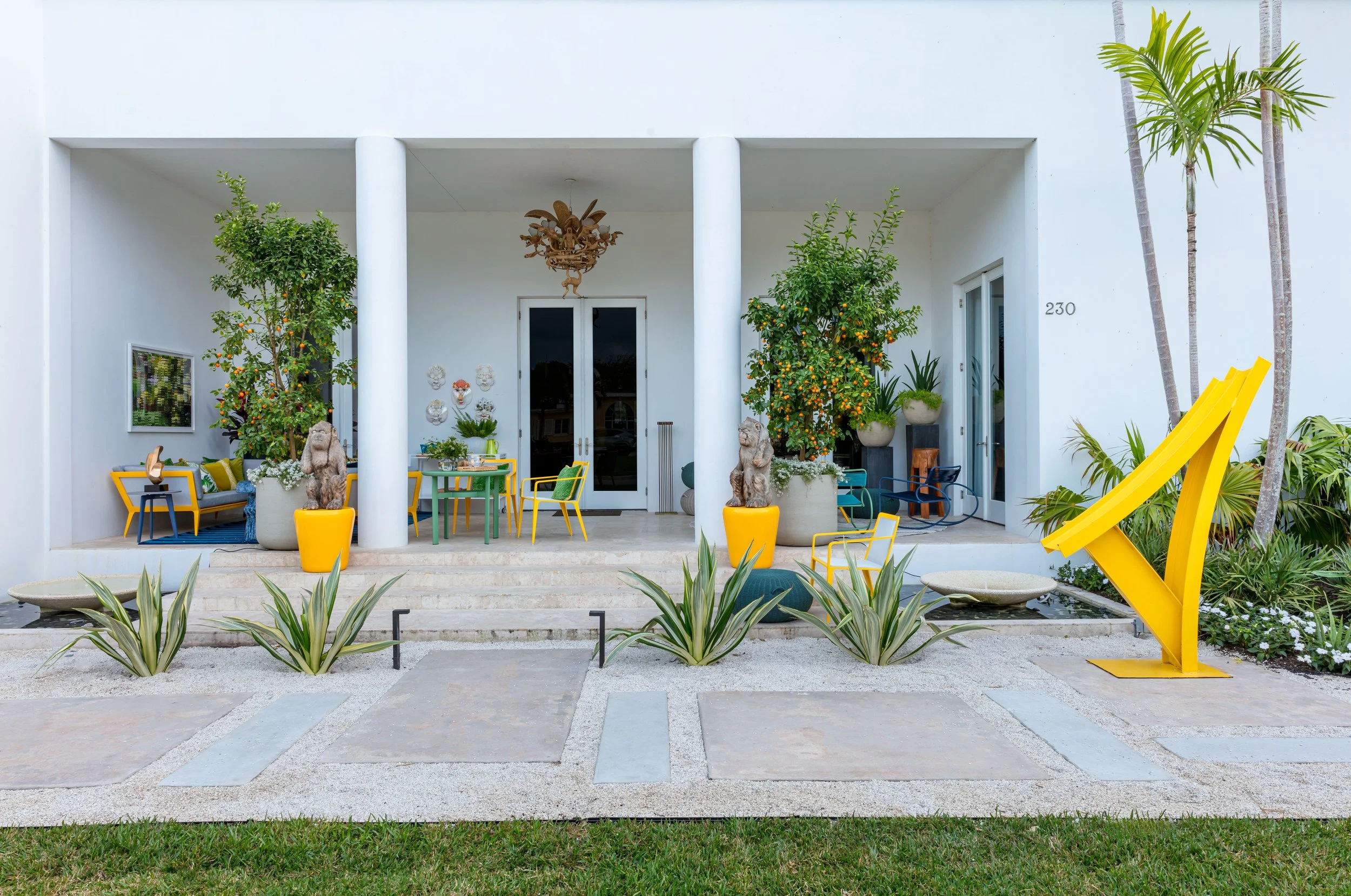 Veranda - Take an Exclusive Tour of the 2024 Kips Bay Decorator Show ...