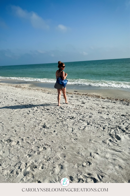 This Wind Inflatable Lounger is a Sanibel Island Beach Favorite — DIY ...