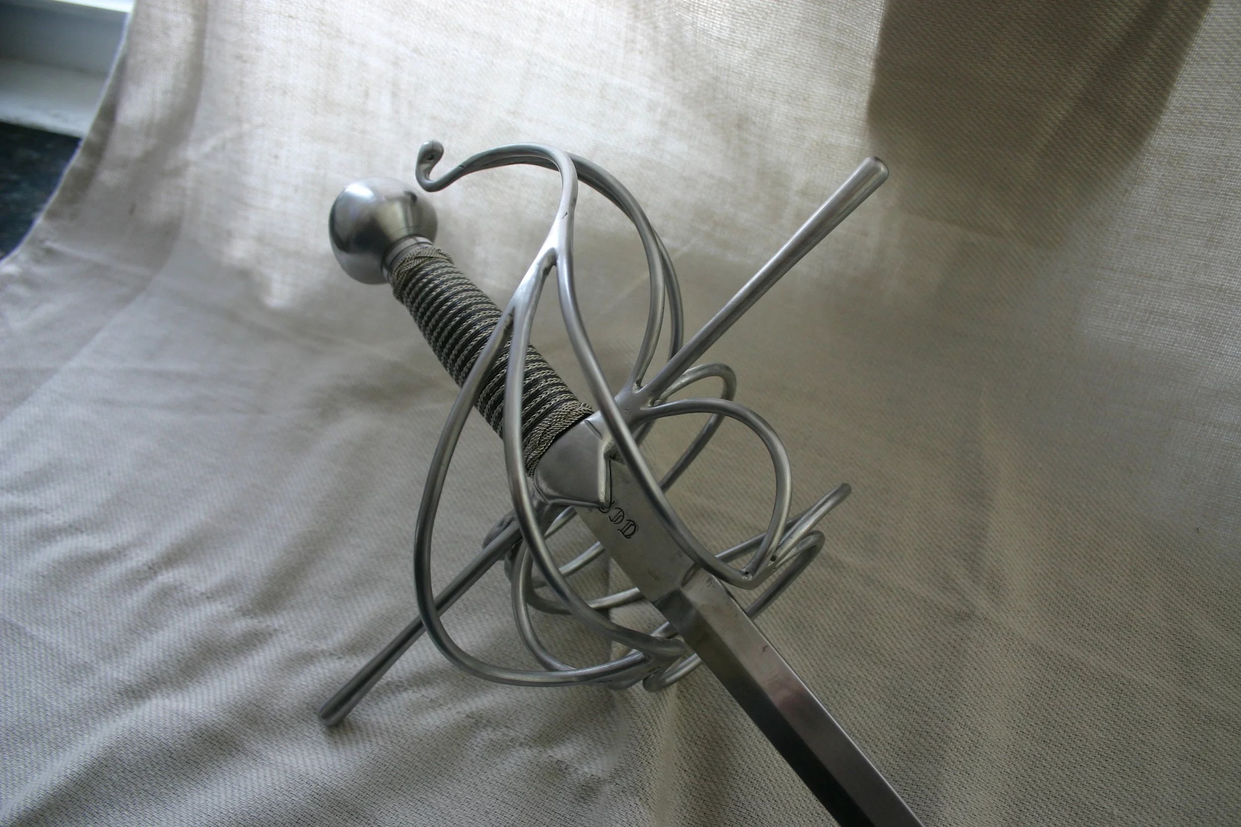 Loop Hilt Rapier — Jesse Belsky Stageswords