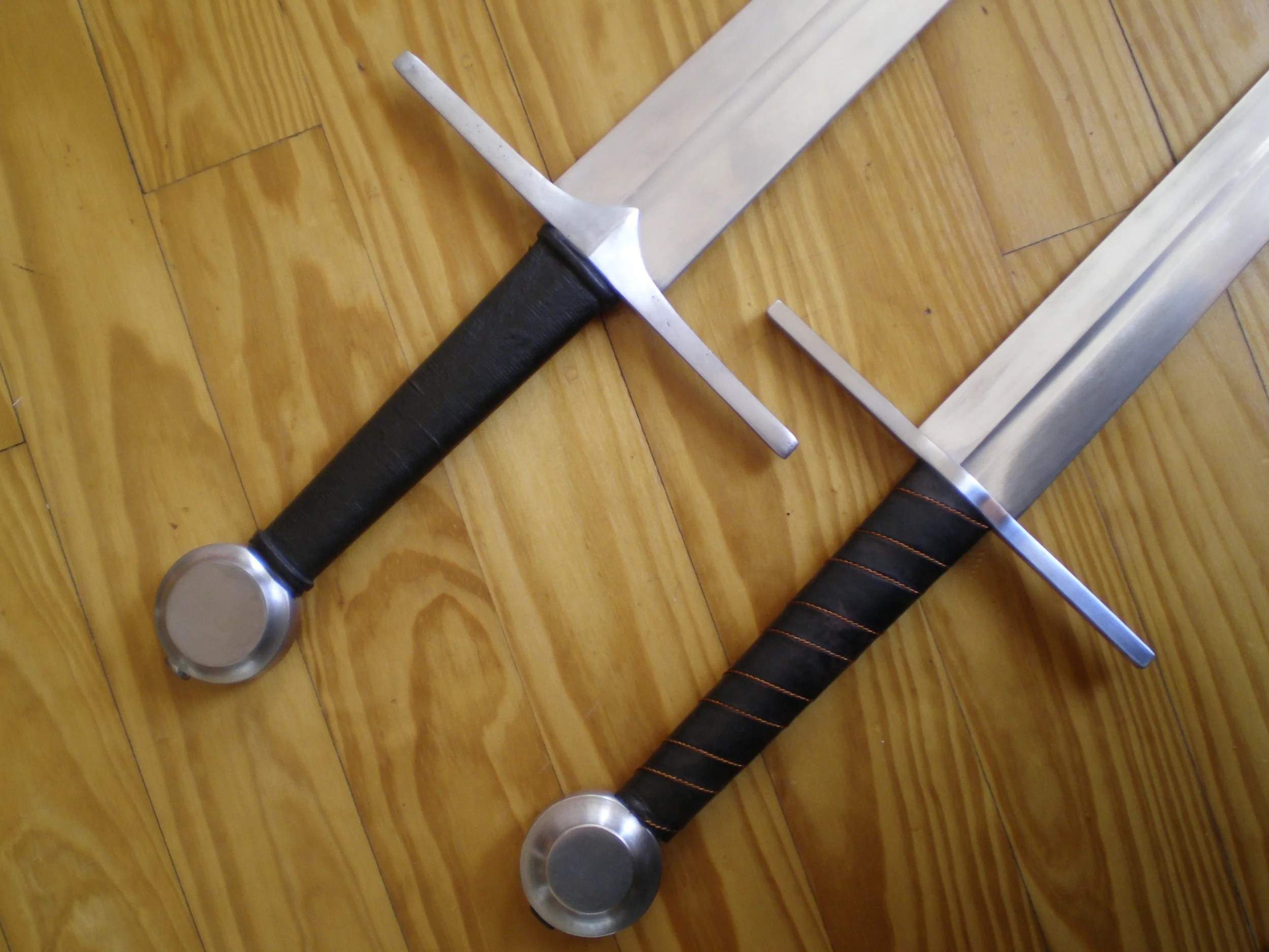 SOLD Aluminum Swords — Jesse Belsky Stageswords