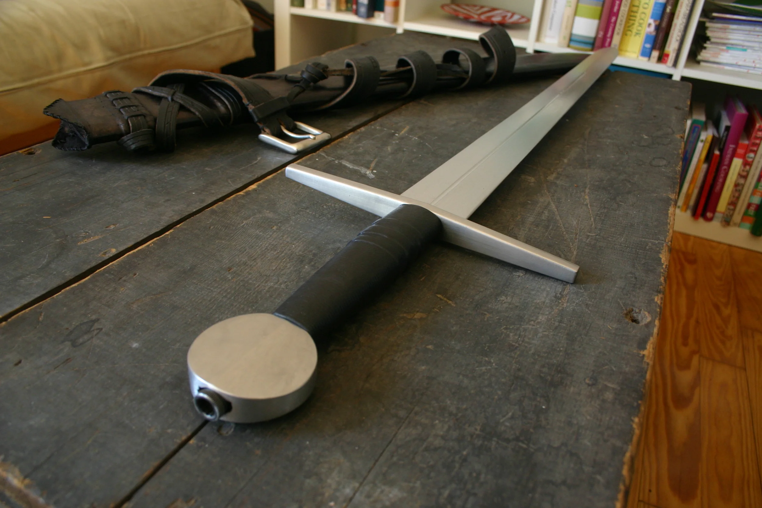 Aluminum Sword & Scabbard 1 — Jesse Belsky Stageswords