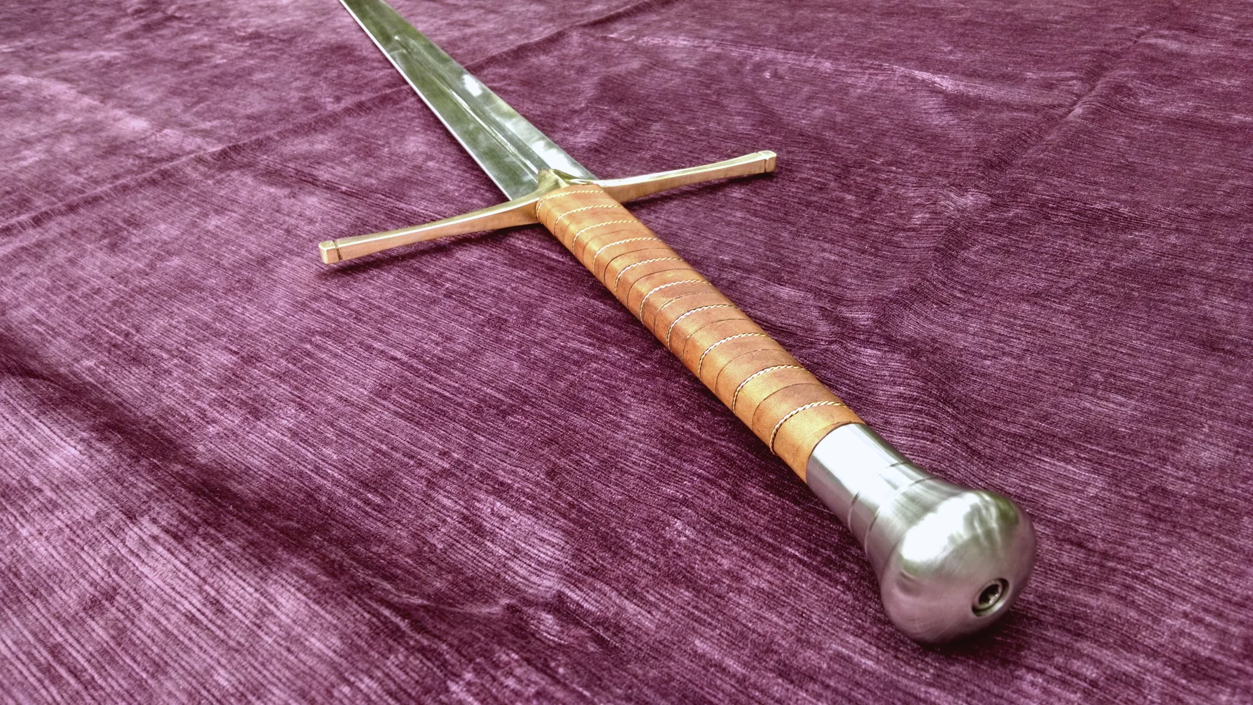 Aluminum Two Handed Broadsword — Jesse Belsky Stageswords