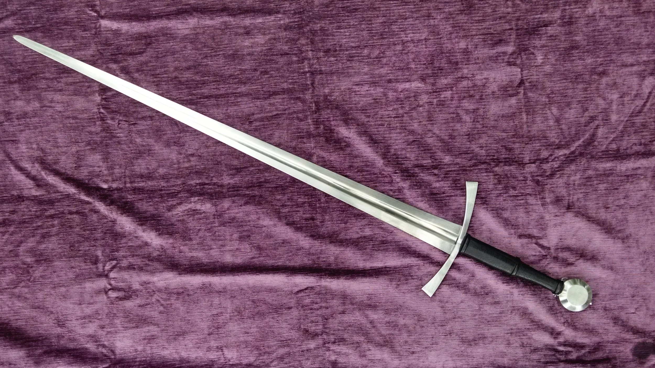 Waisted Grip Broadsword — Jesse Belsky Stageswords