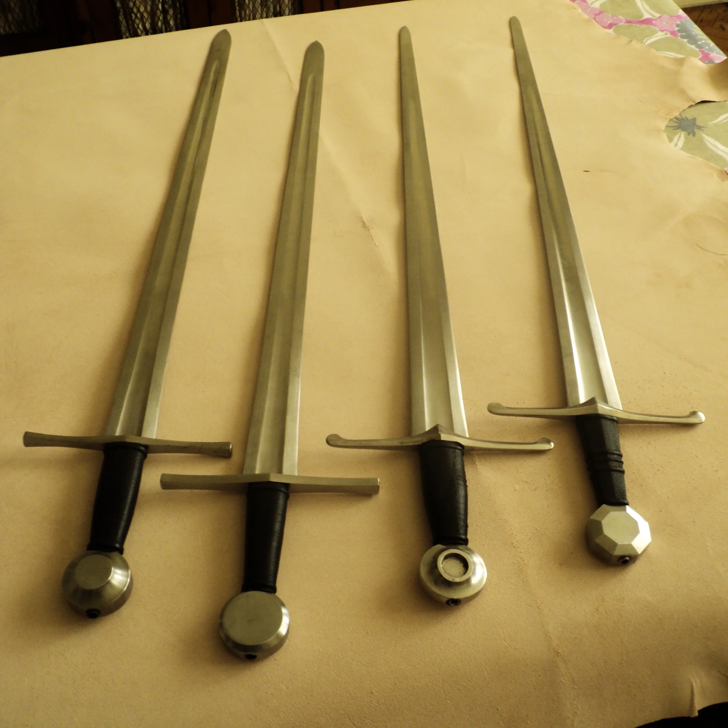 Single Hand Broadsword 3 — Jesse Belsky Stageswords