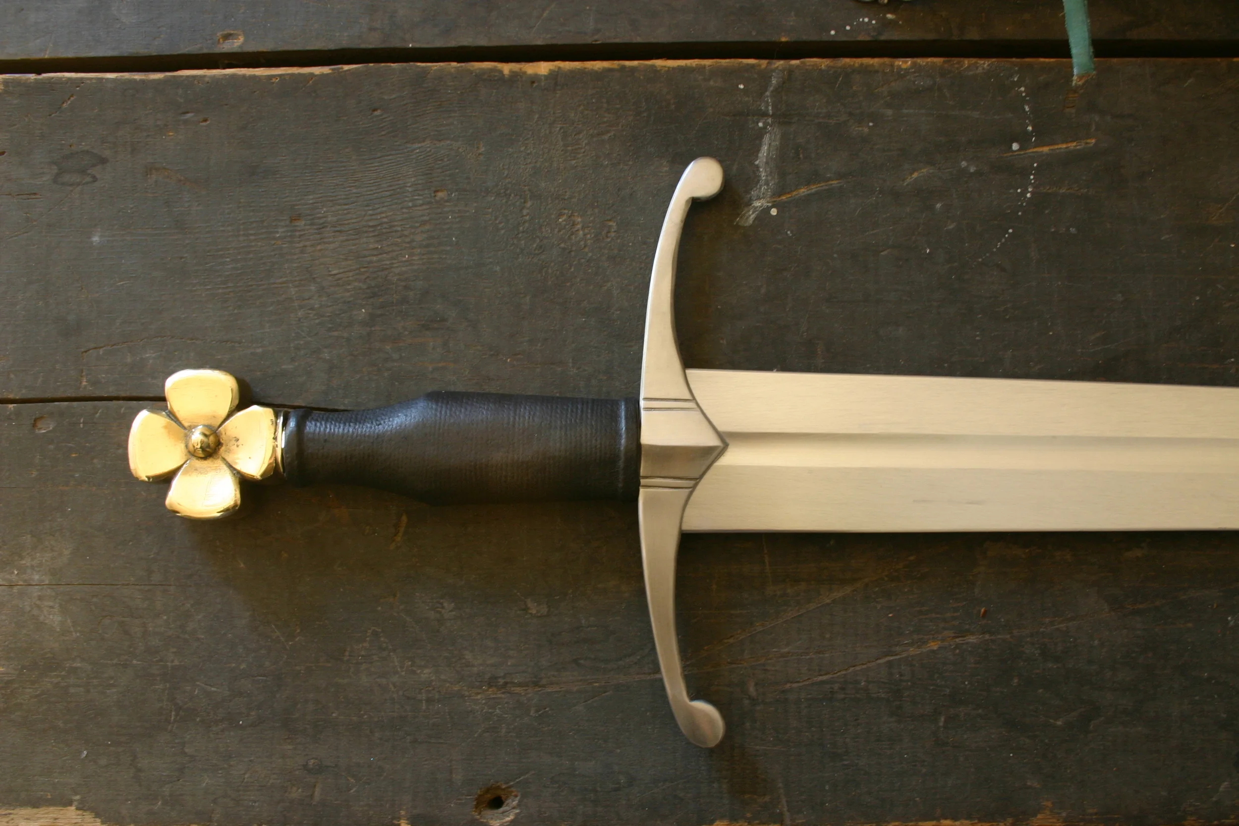 Aluminum Single Hand Broadsword & Scabbard — Jesse Belsky Stageswords
