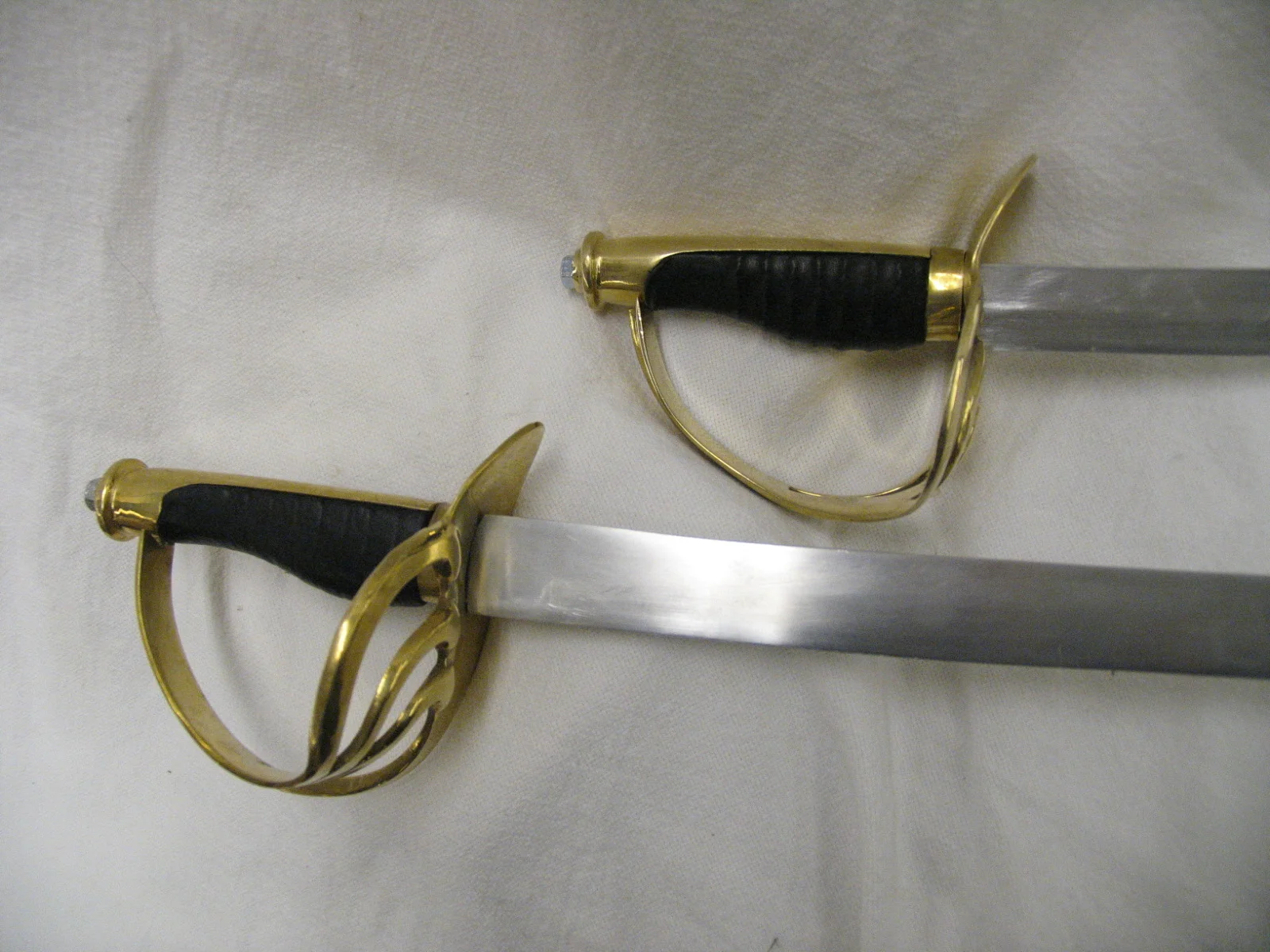 SOLD Cutlasses & Hangers — Jesse Belsky Stageswords