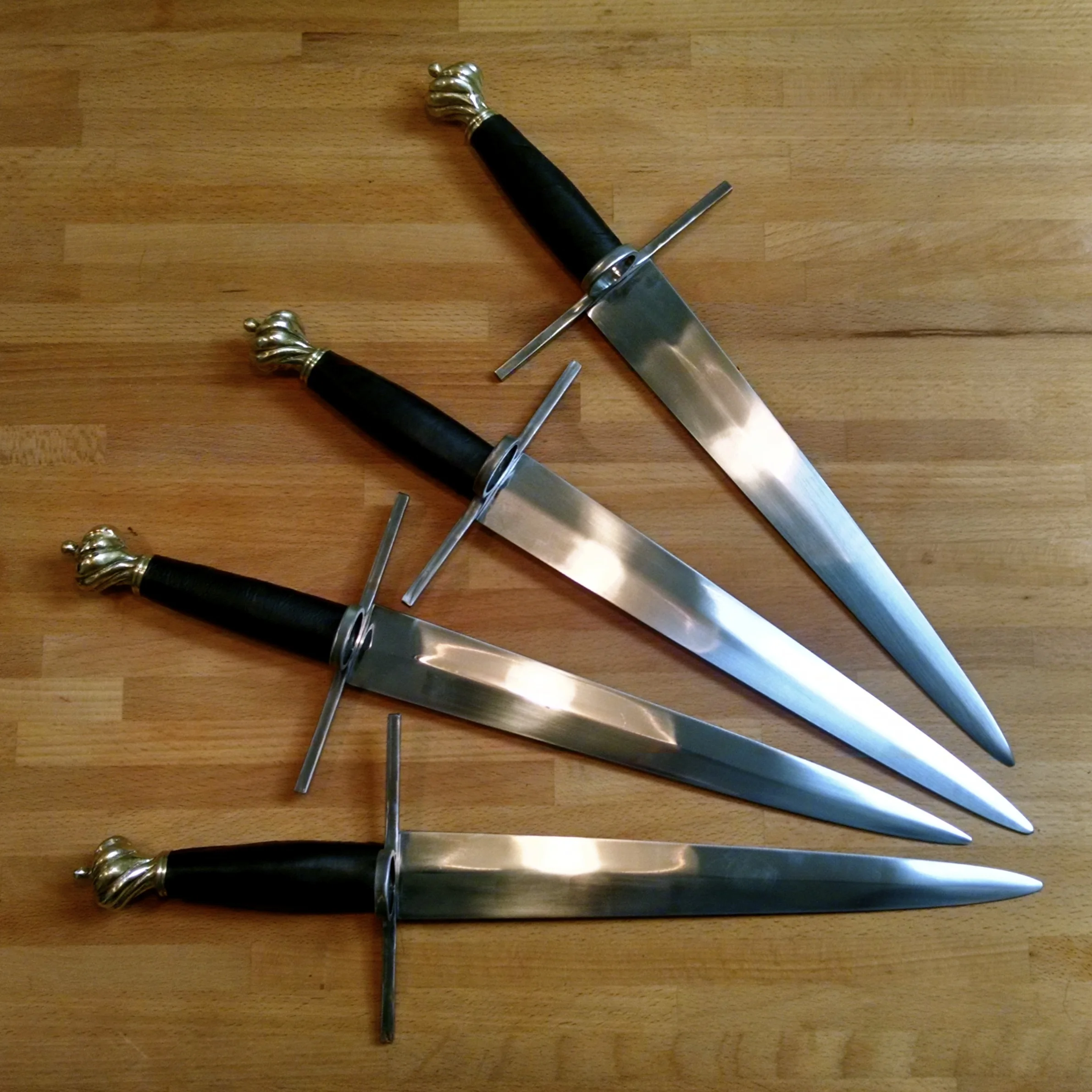 SOLD Parrying Daggers — Jesse Belsky Stageswords