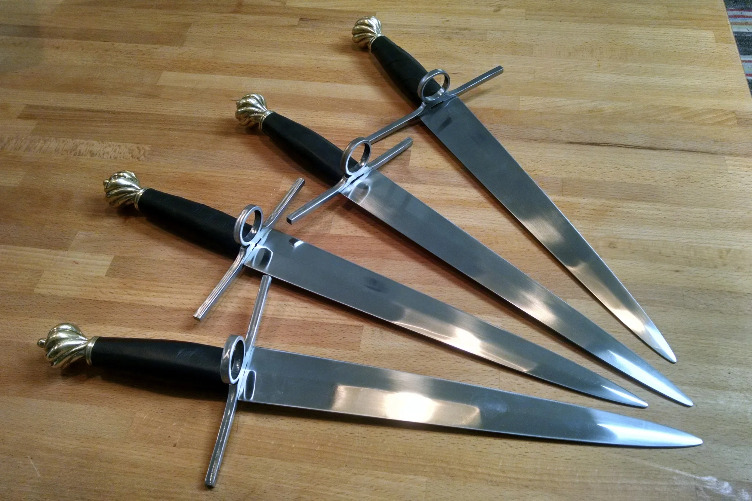 Parrying Daggers — Jesse Belsky Stageswords