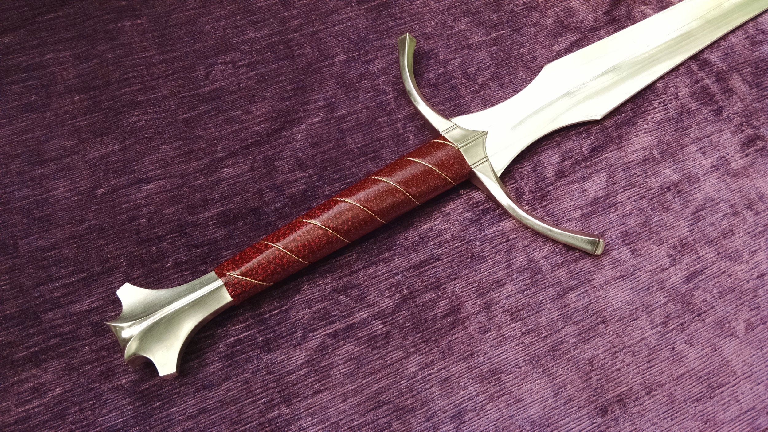 Aluminum Leaf Blade Broadsword 2 — Jesse Belsky Stageswords