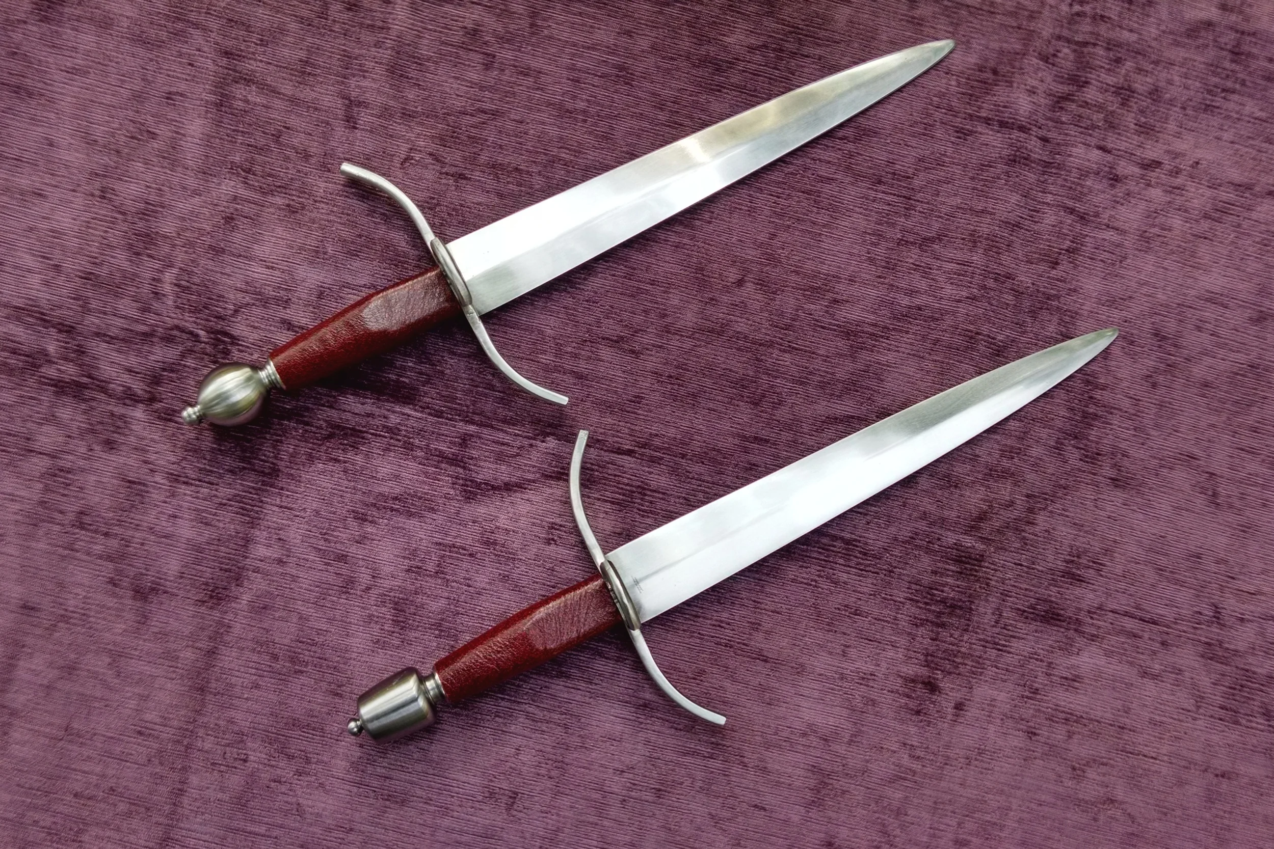 SOLD Parrying Daggers — Jesse Belsky Stageswords