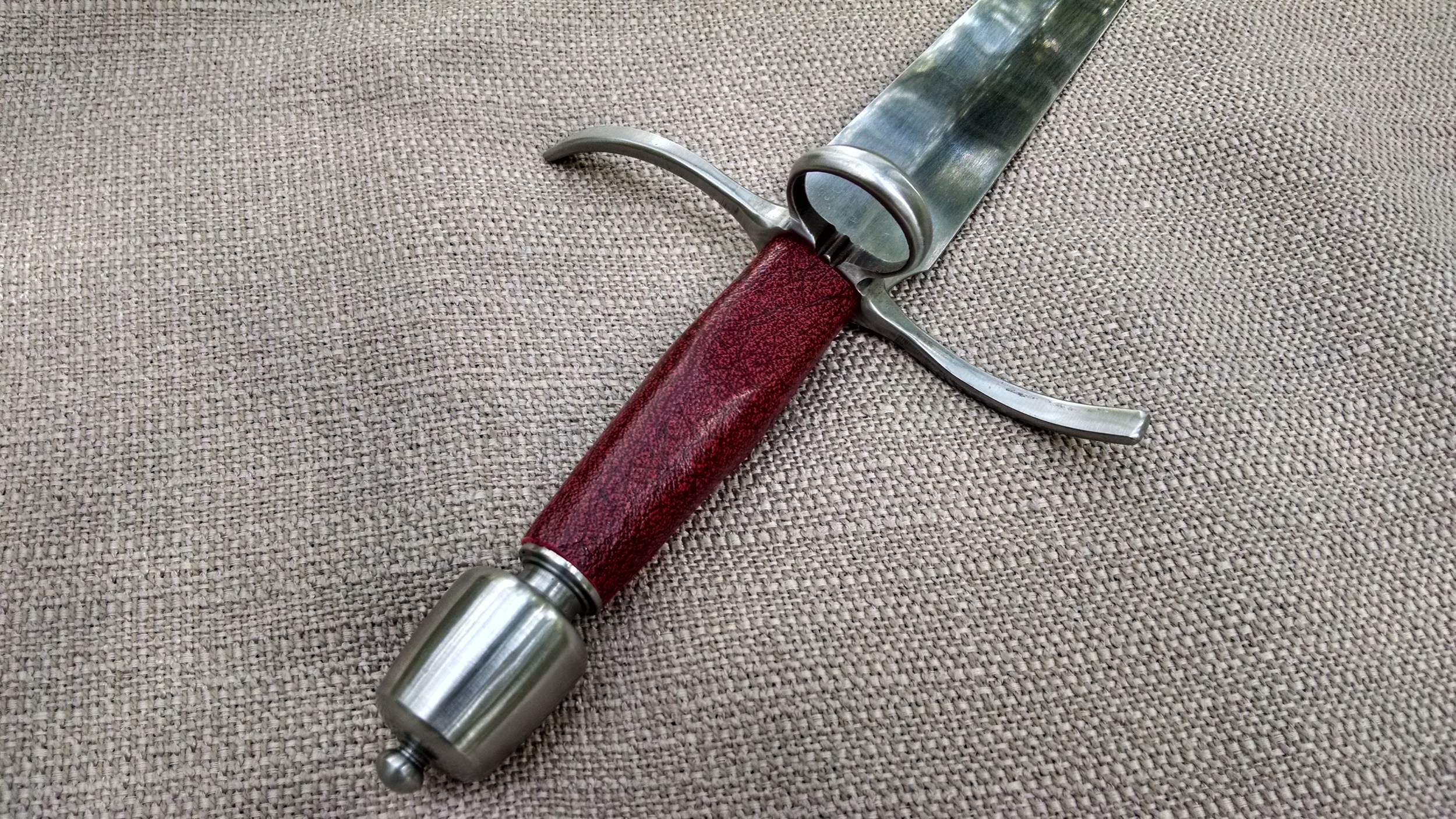 SOLD Parrying Daggers — Jesse Belsky Stageswords