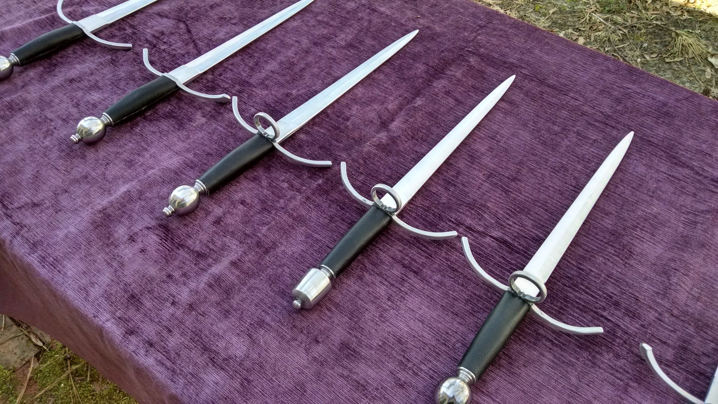 SOLD Parrying Daggers — Jesse Belsky Stageswords