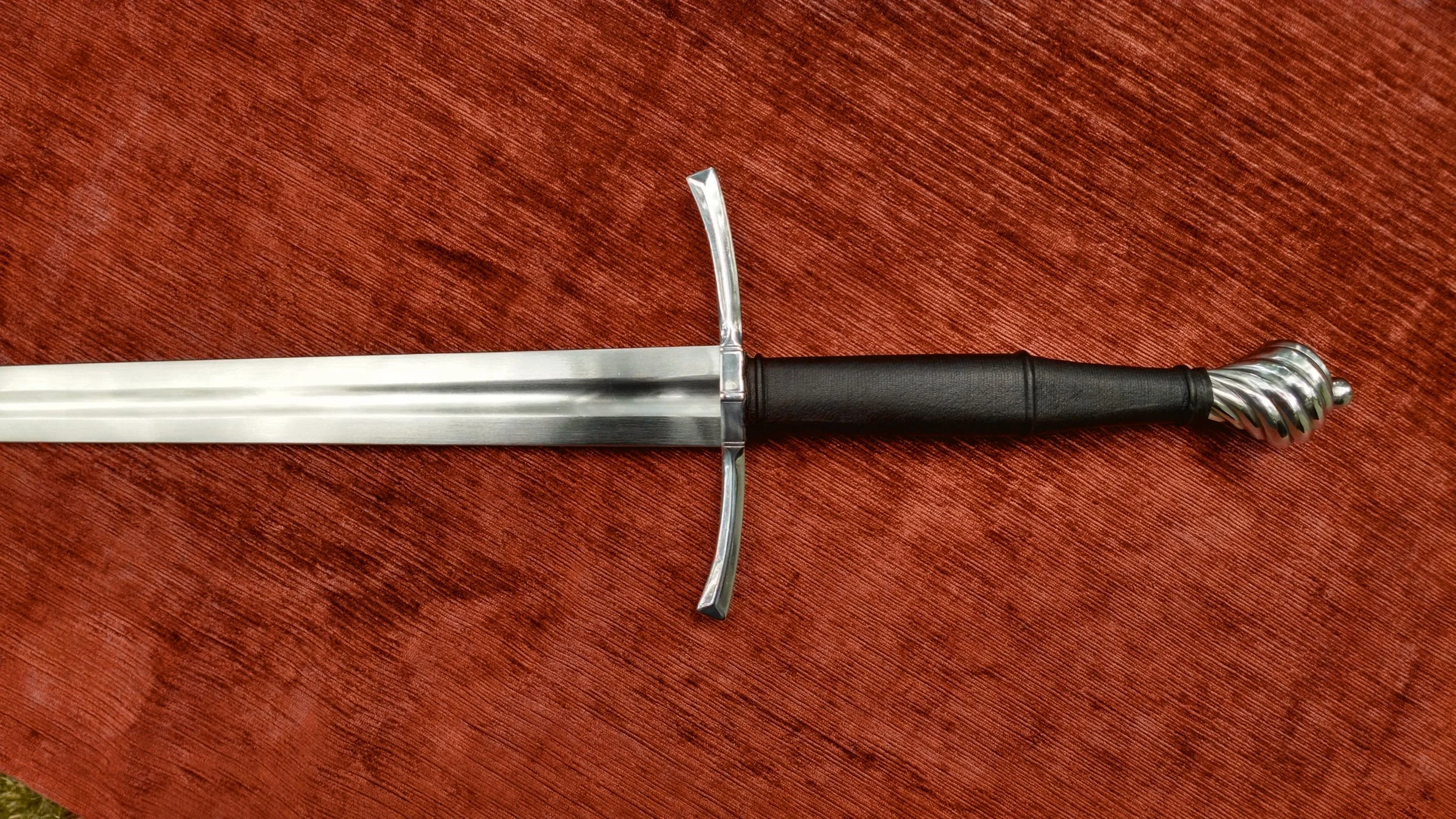 Spiral Pommel Bastard Sword — Jesse Belsky Stageswords