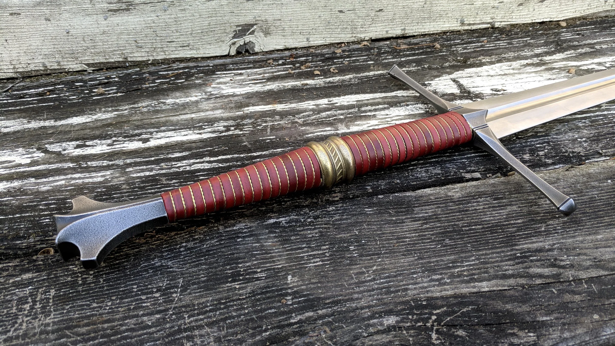 Red & Gold Longsword (SHARP/BLUNT) — Jesse Belsky Stageswords