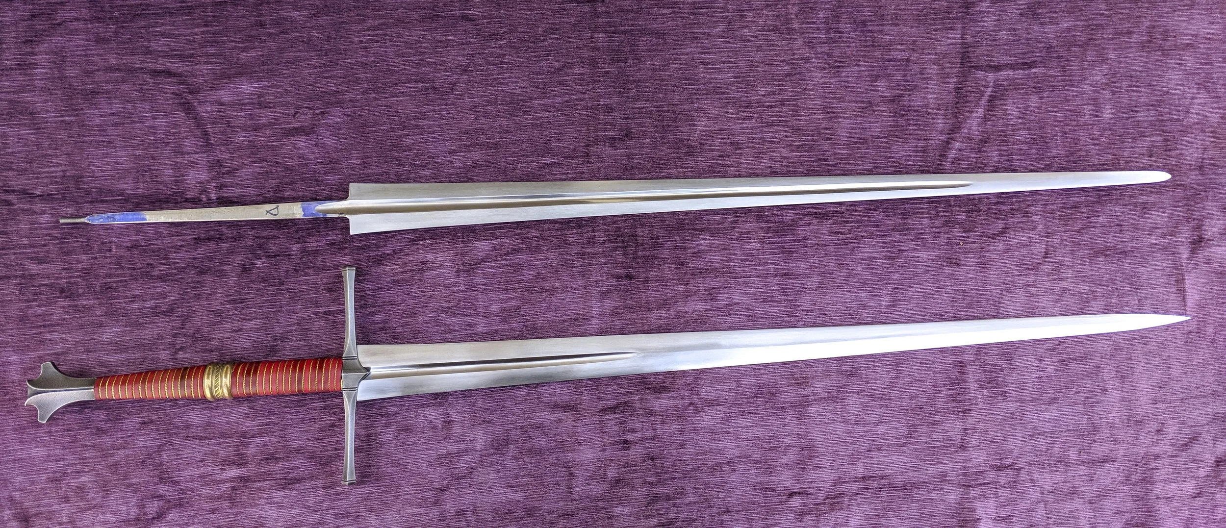 Red & Gold Longsword (SHARP/BLUNT) — Jesse Belsky Stageswords