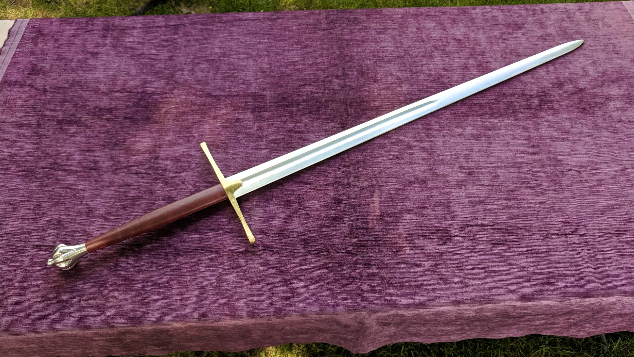 ALUMINUM Two Handed Broadsword - Brown Grip — Jesse Belsky Stageswords