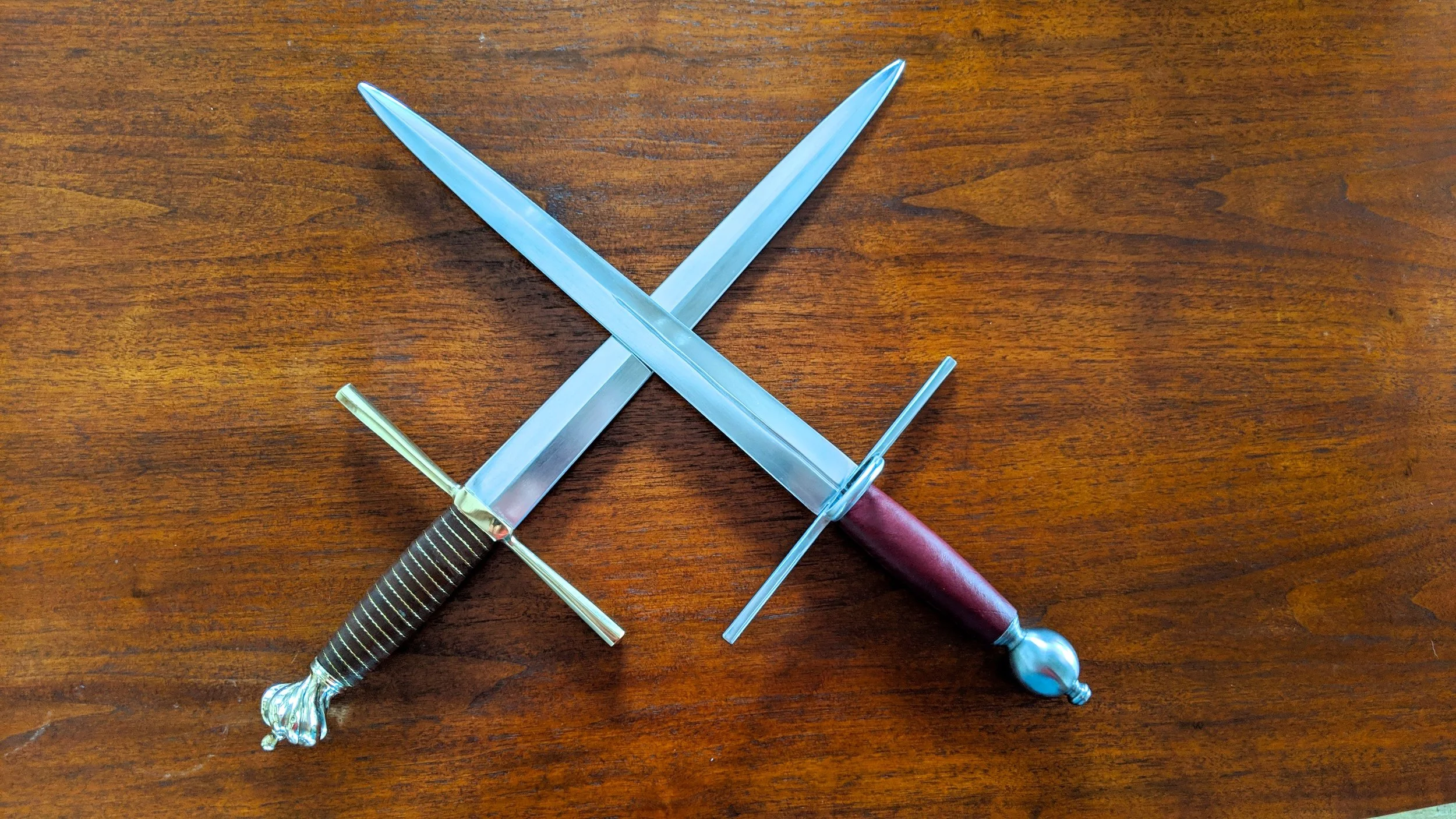 ALUMINUM Parrying Dagger - Brass Hilt — Jesse Belsky Stageswords