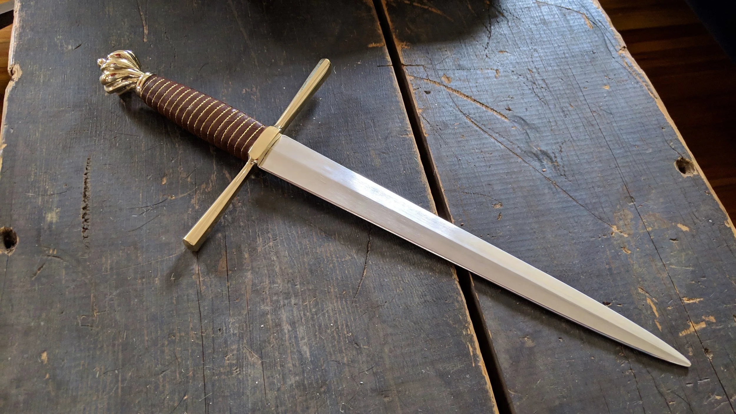 ALUMINUM Parrying Dagger - Brass Hilt — Jesse Belsky Stageswords
