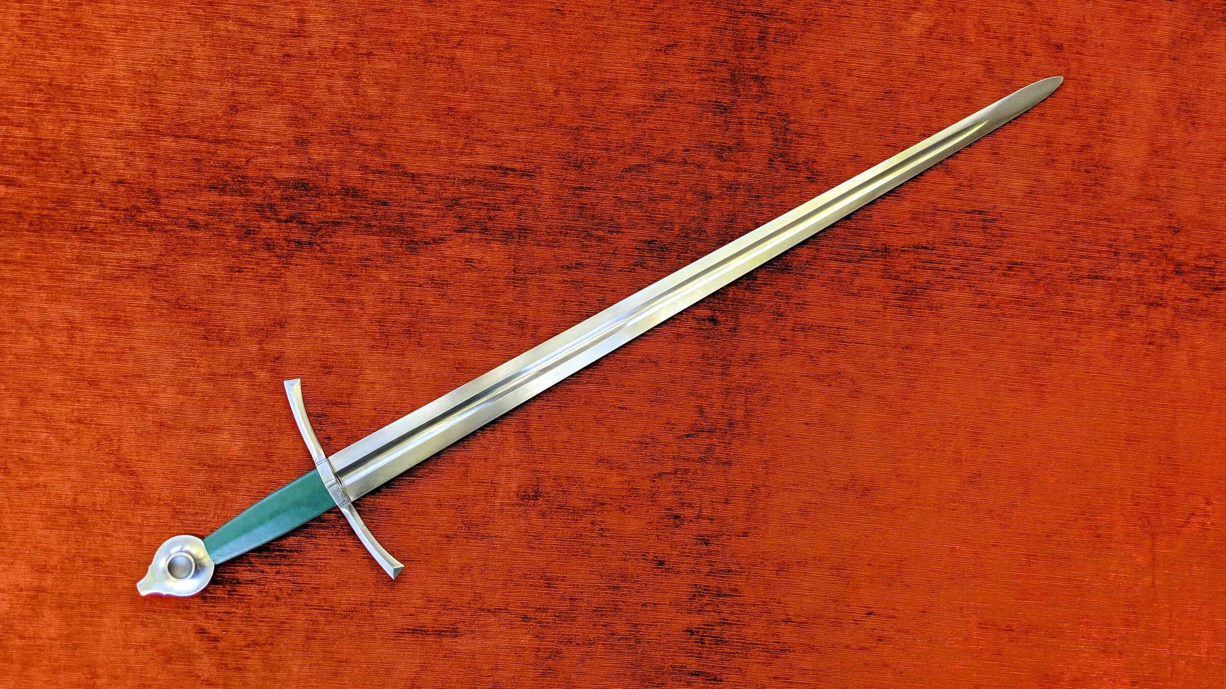Single Hand Broadsword 7 - Green Grip [BLUNT] — Jesse Belsky Stageswords