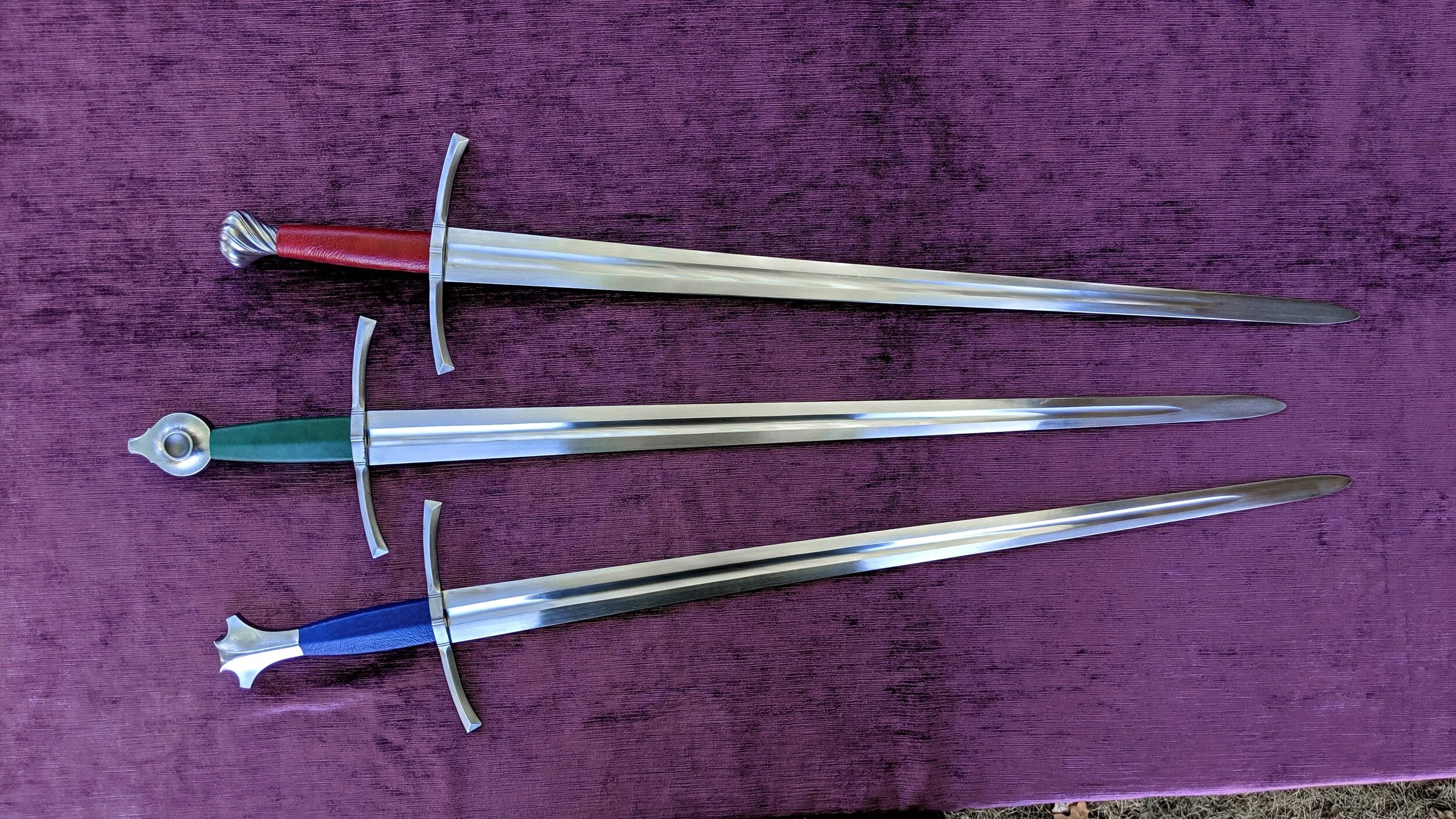 Single Hand Broadsword 8 - Blue Grip — Jesse Belsky Stageswords