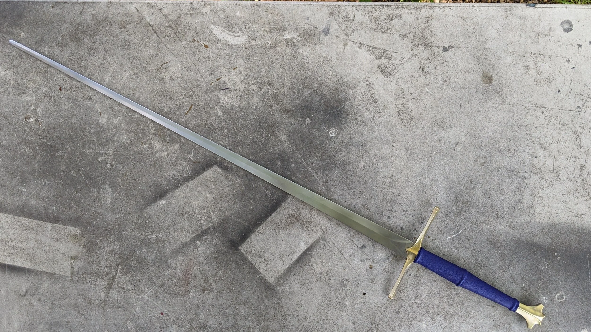Blue & Gold HEMA Longsword 2 — Jesse Belsky Stageswords