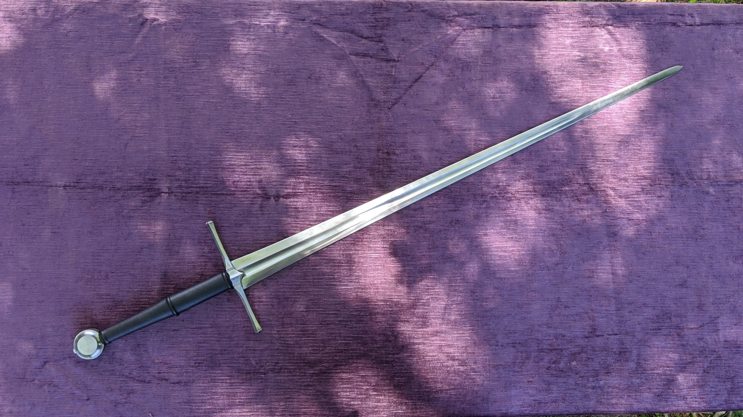 Longsword - Wheel Pommel & Black Grip — Jesse Belsky Stageswords