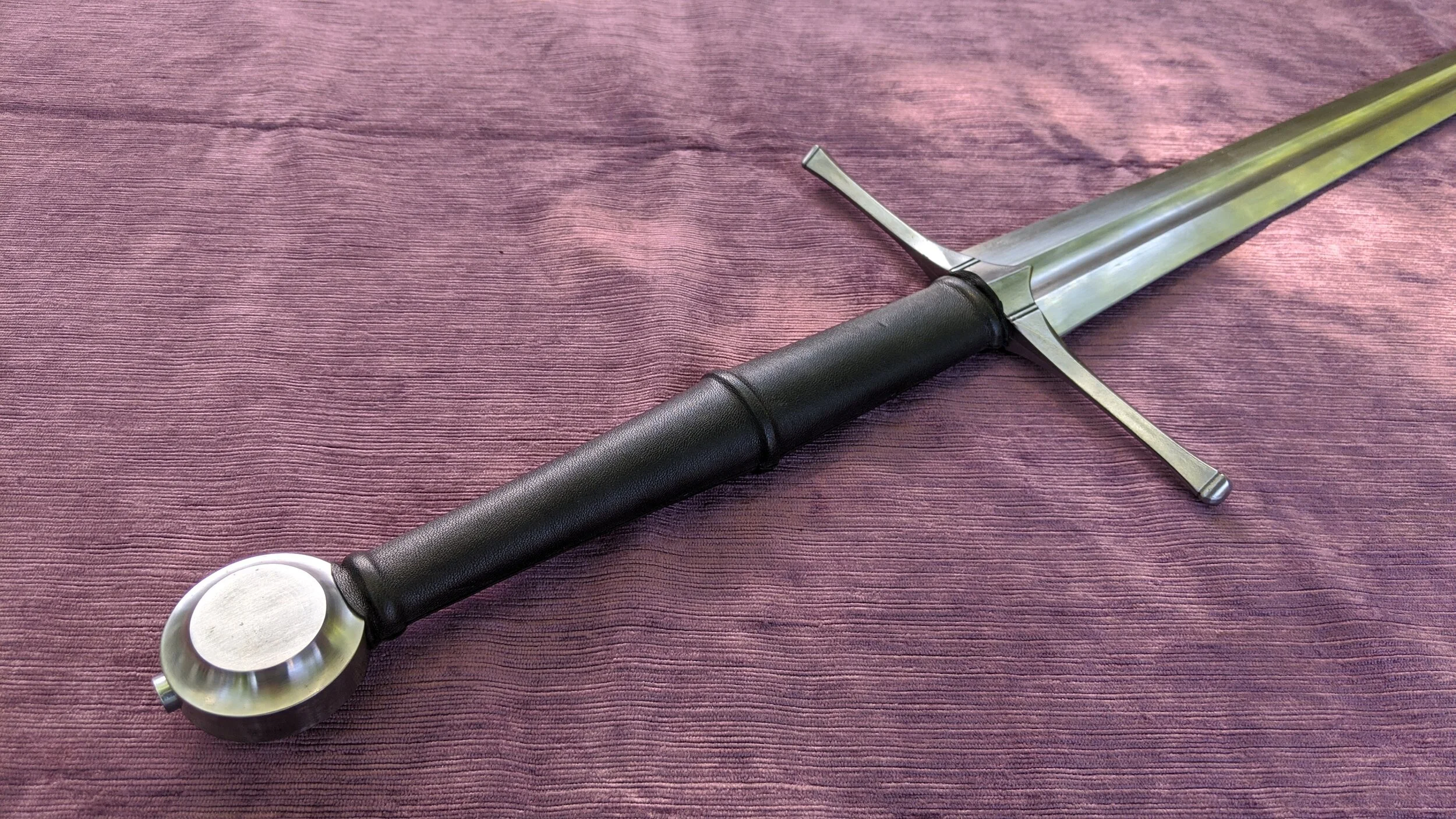Longsword - Wheel Pommel & Black Grip — Jesse Belsky Stageswords
