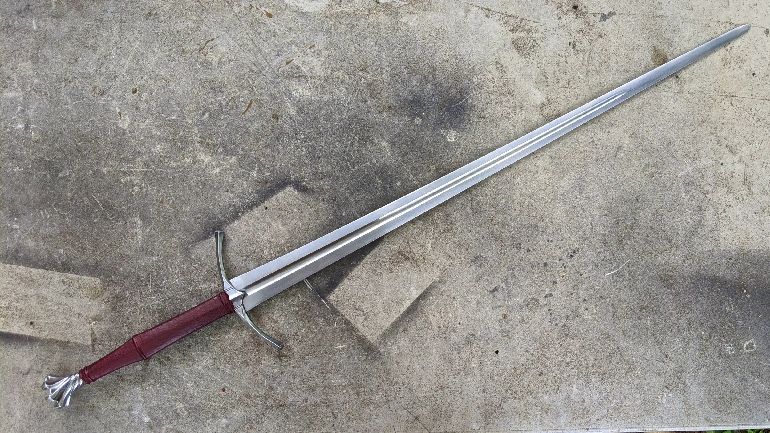 Longsword - Curved Guard & Twisted Pommel (SHARP/BLUNT) — Jesse Belsky ...