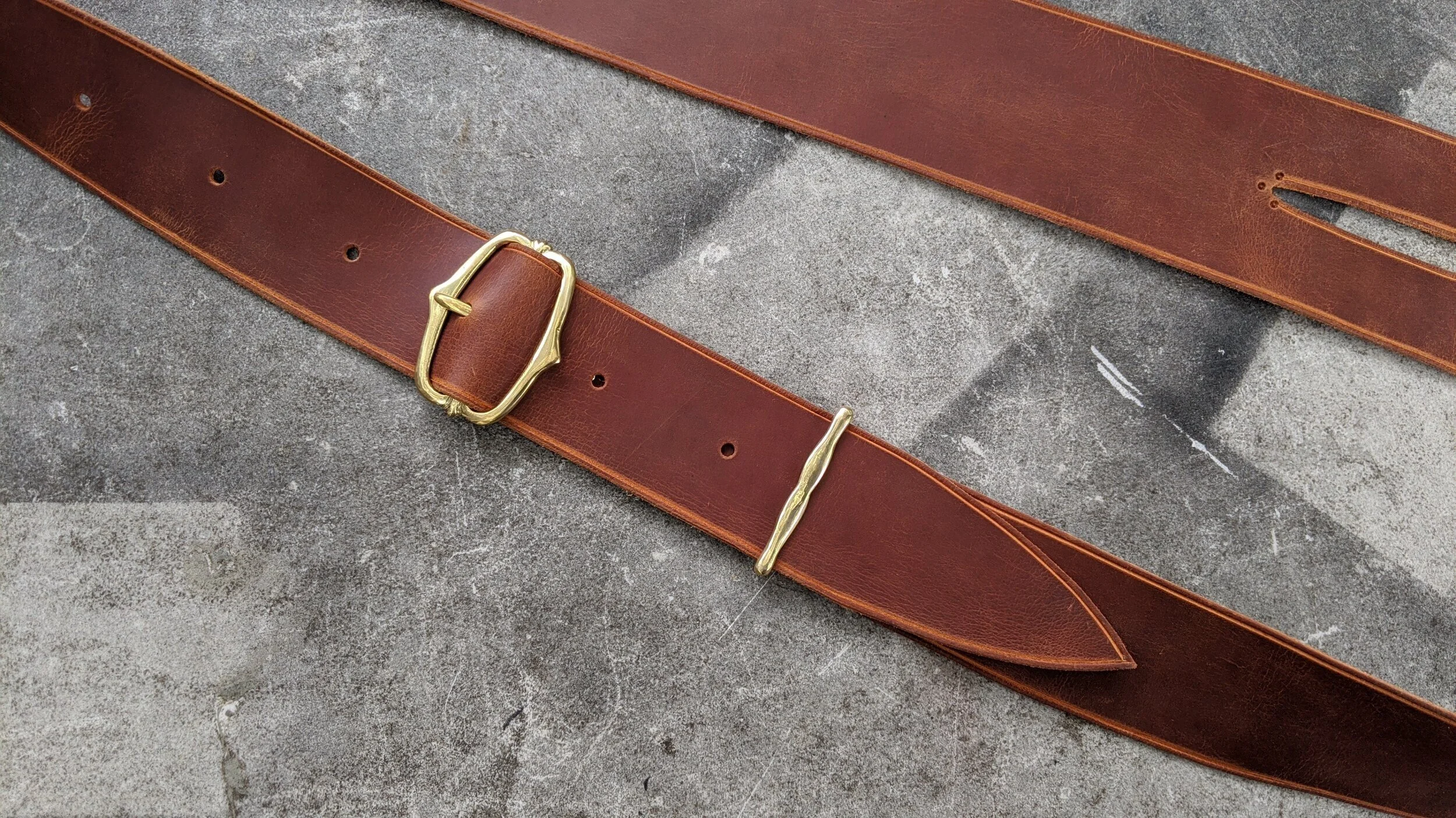 4 Buckle Baldric -- Brown — Jesse Belsky Stageswords