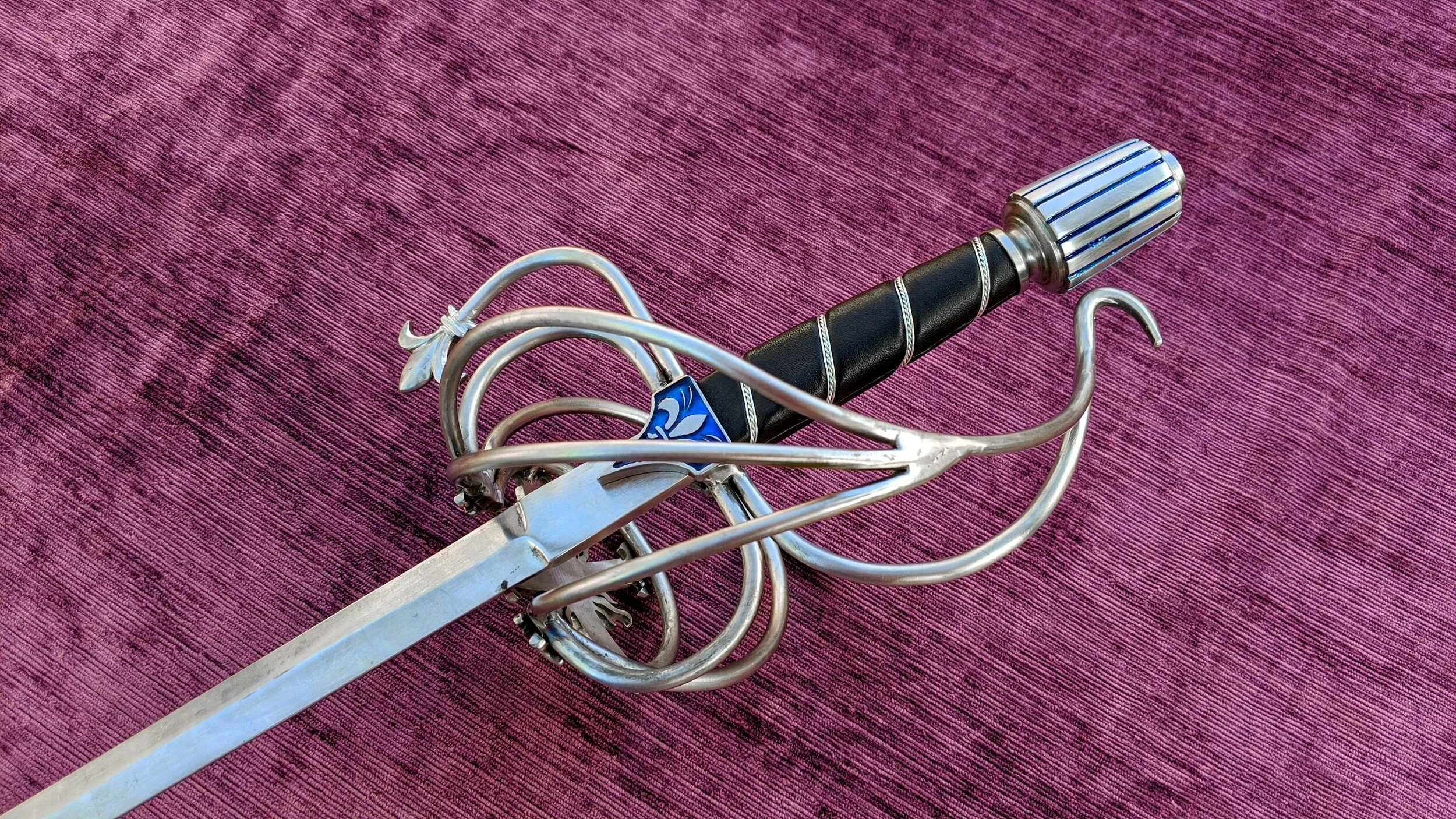 Three Musketeers Rapier — Jesse Belsky Stageswords