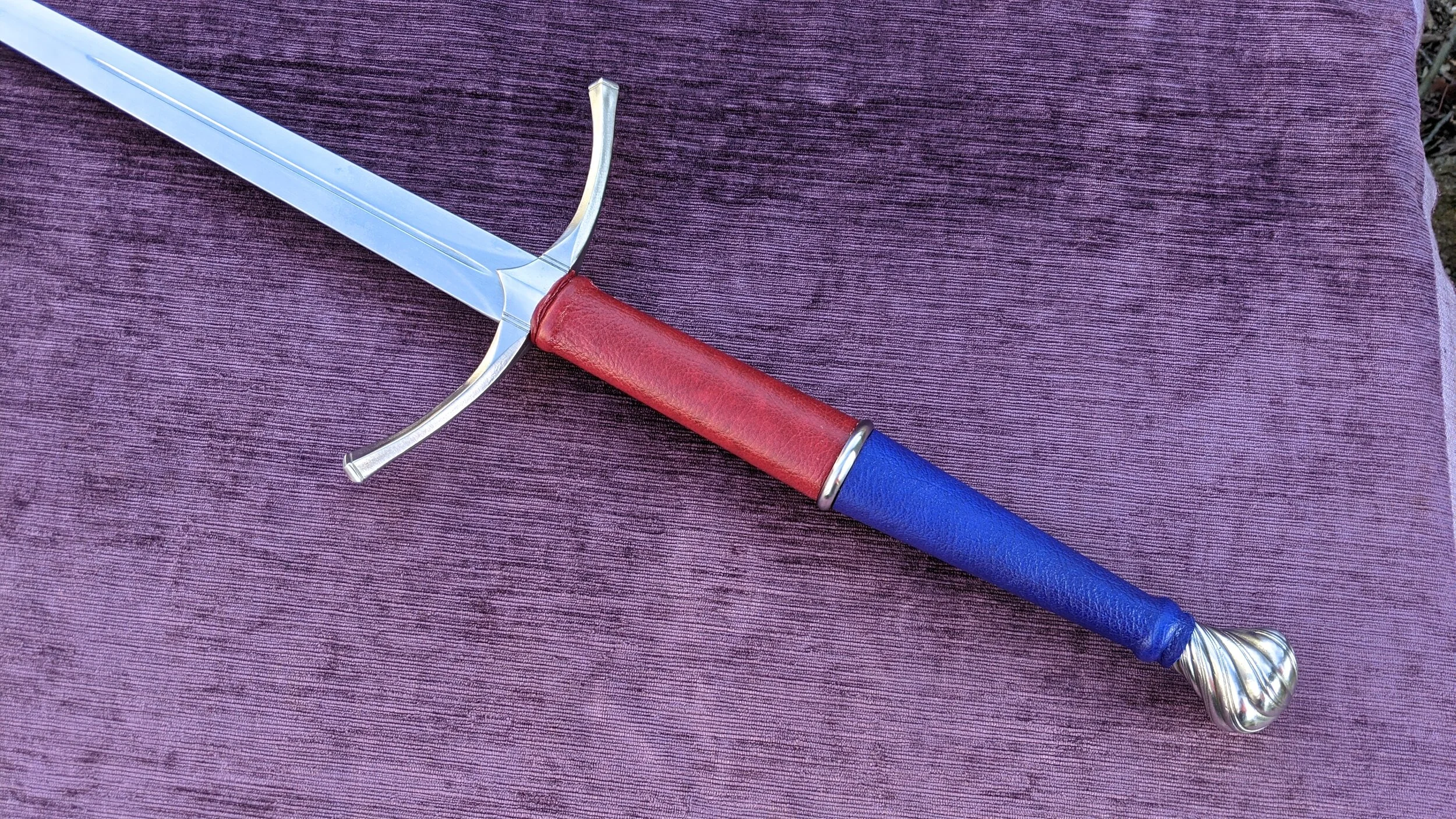 SOLD HEMA Swords & Feders — Jesse Belsky Stageswords