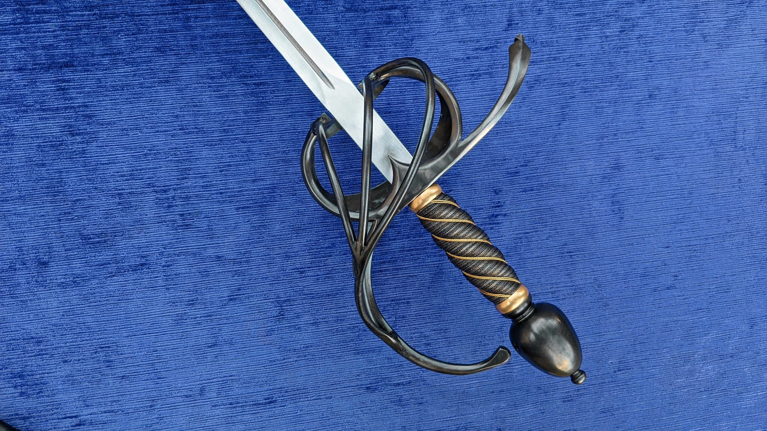 Blued 2-Ring Diamond Rapier [SHARP] — Jesse Belsky Stageswords