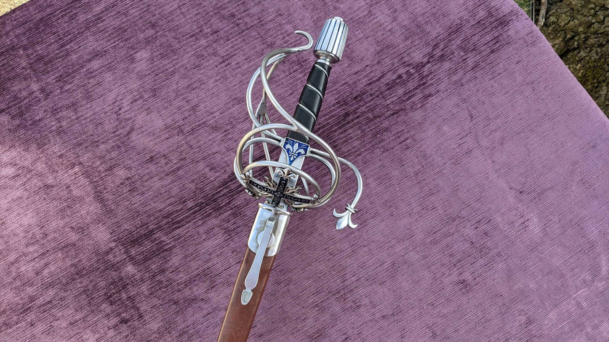 Three Musketeers Rapier — Jesse Belsky Stageswords