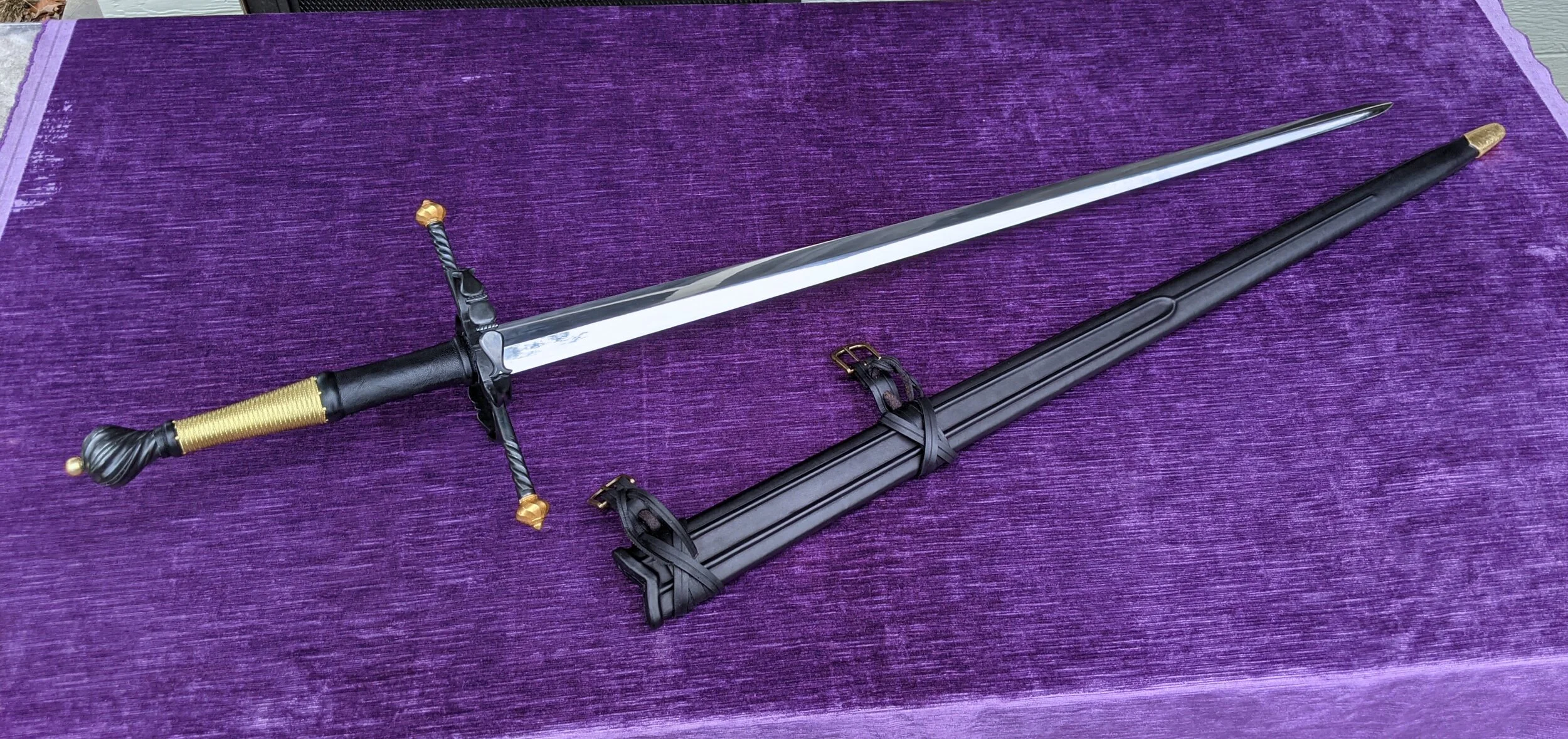 Blued Double Ring Longsword [SHARP] — Jesse Belsky Stageswords