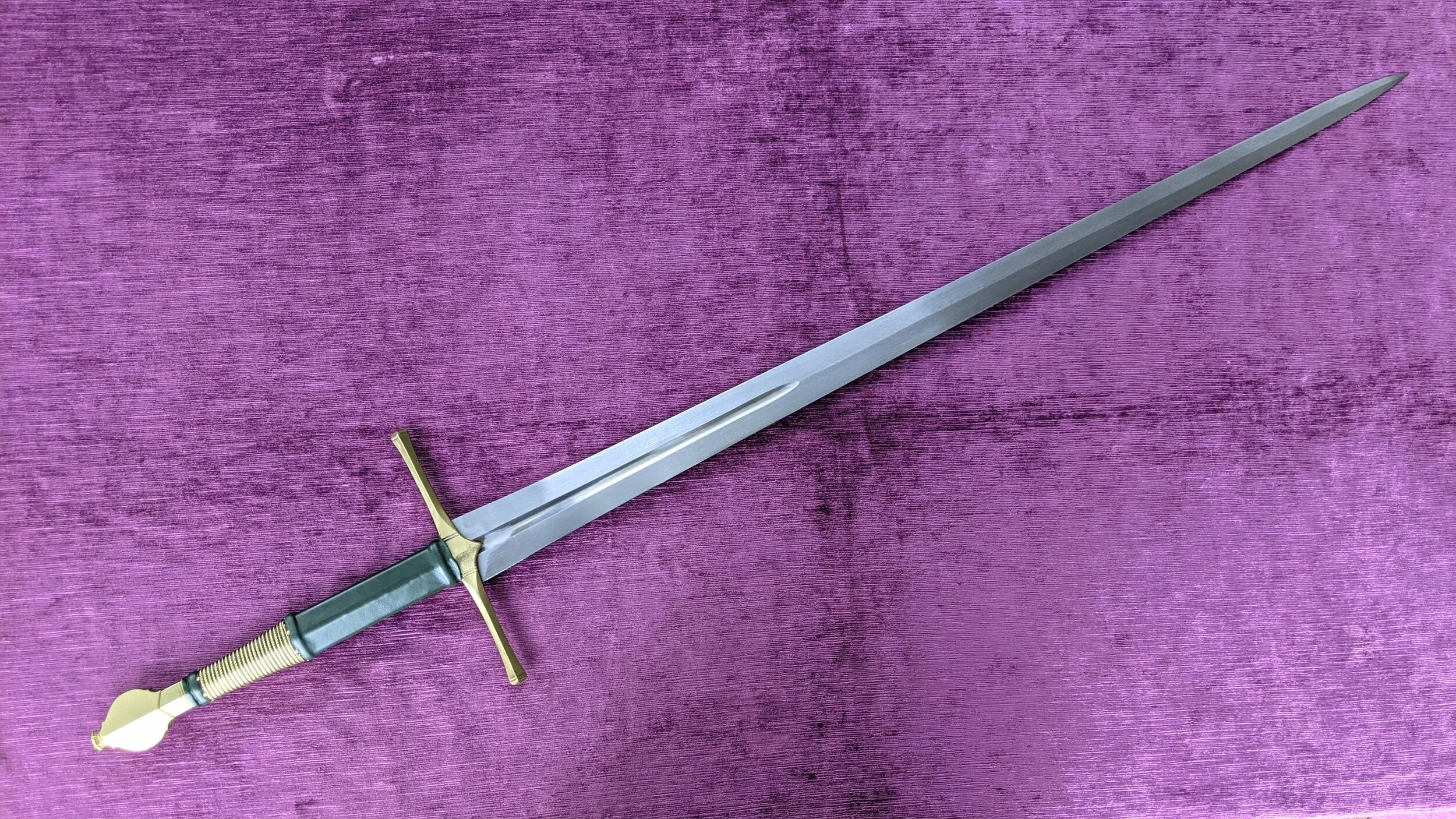 Longsword - Green & Brass Fishtail (SHARP/BLUNT) — Jesse Belsky Stageswords