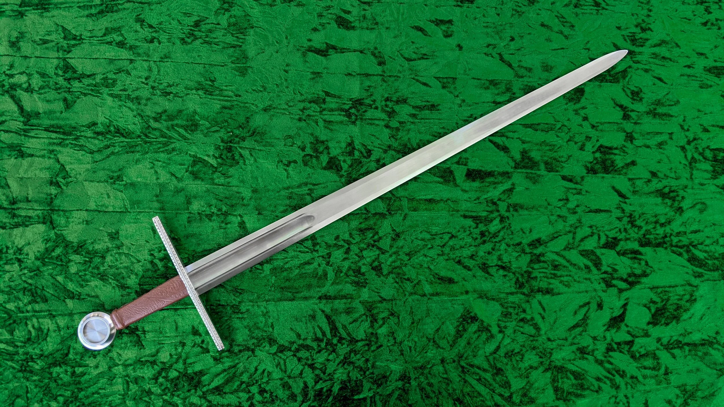 Single Hand Broadsword 11 - Embossed Brown Grip [BLUNT] — Jesse Belsky ...