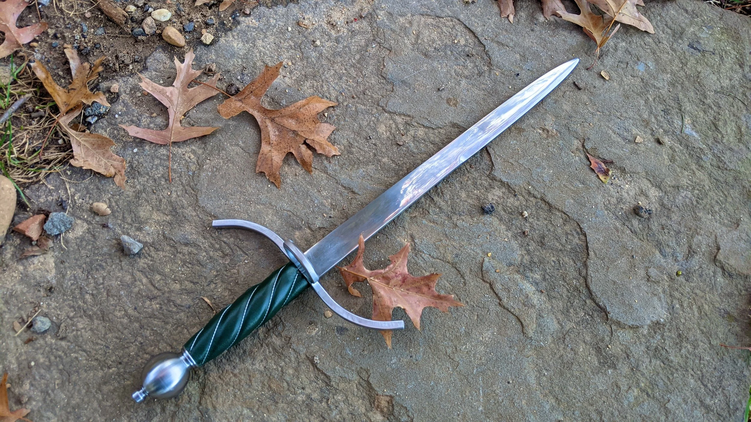 SOLD Parrying Daggers — Jesse Belsky Stageswords