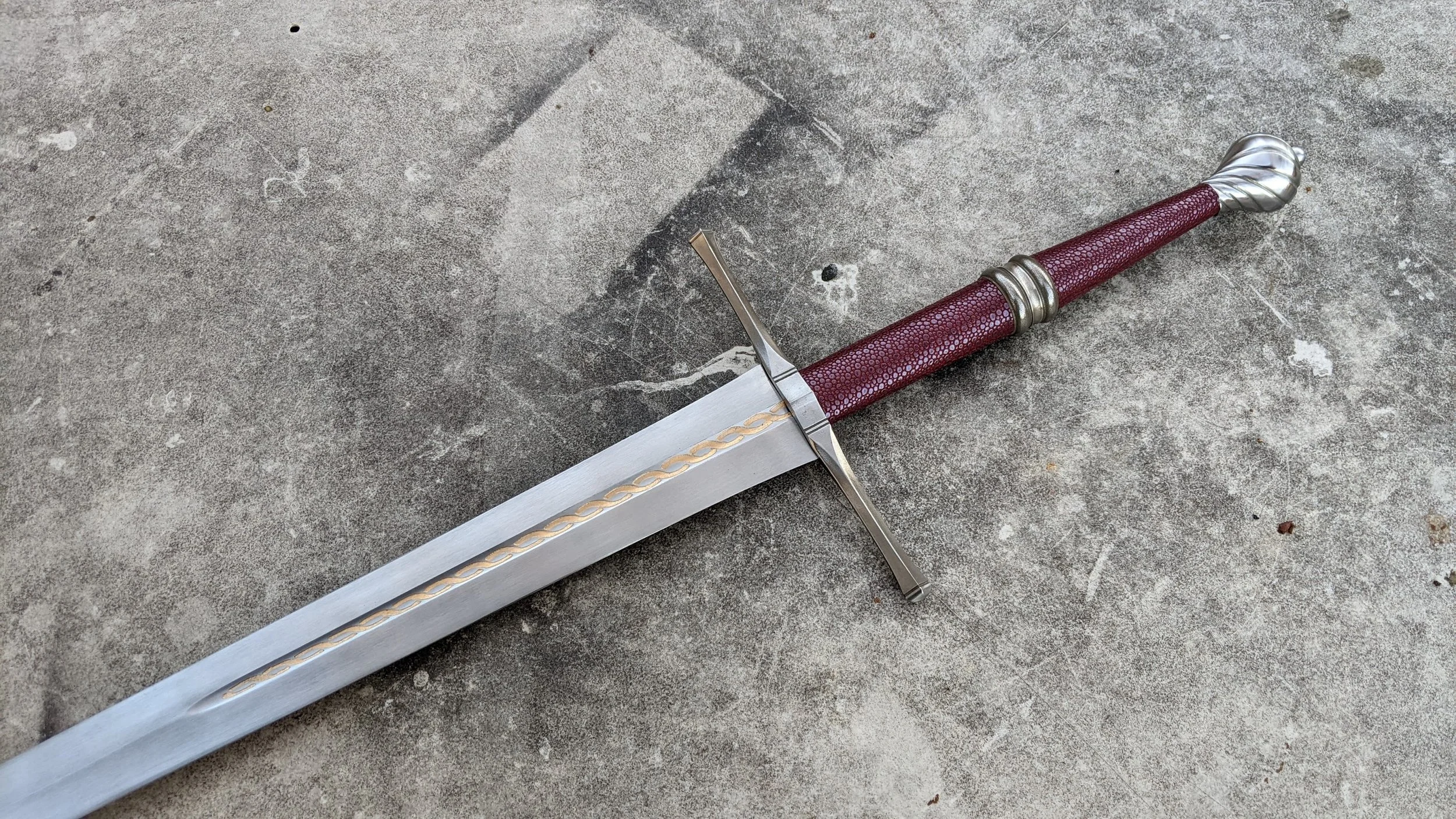 Red Pebbled Longsword (BLUNT) — Jesse Belsky Stageswords