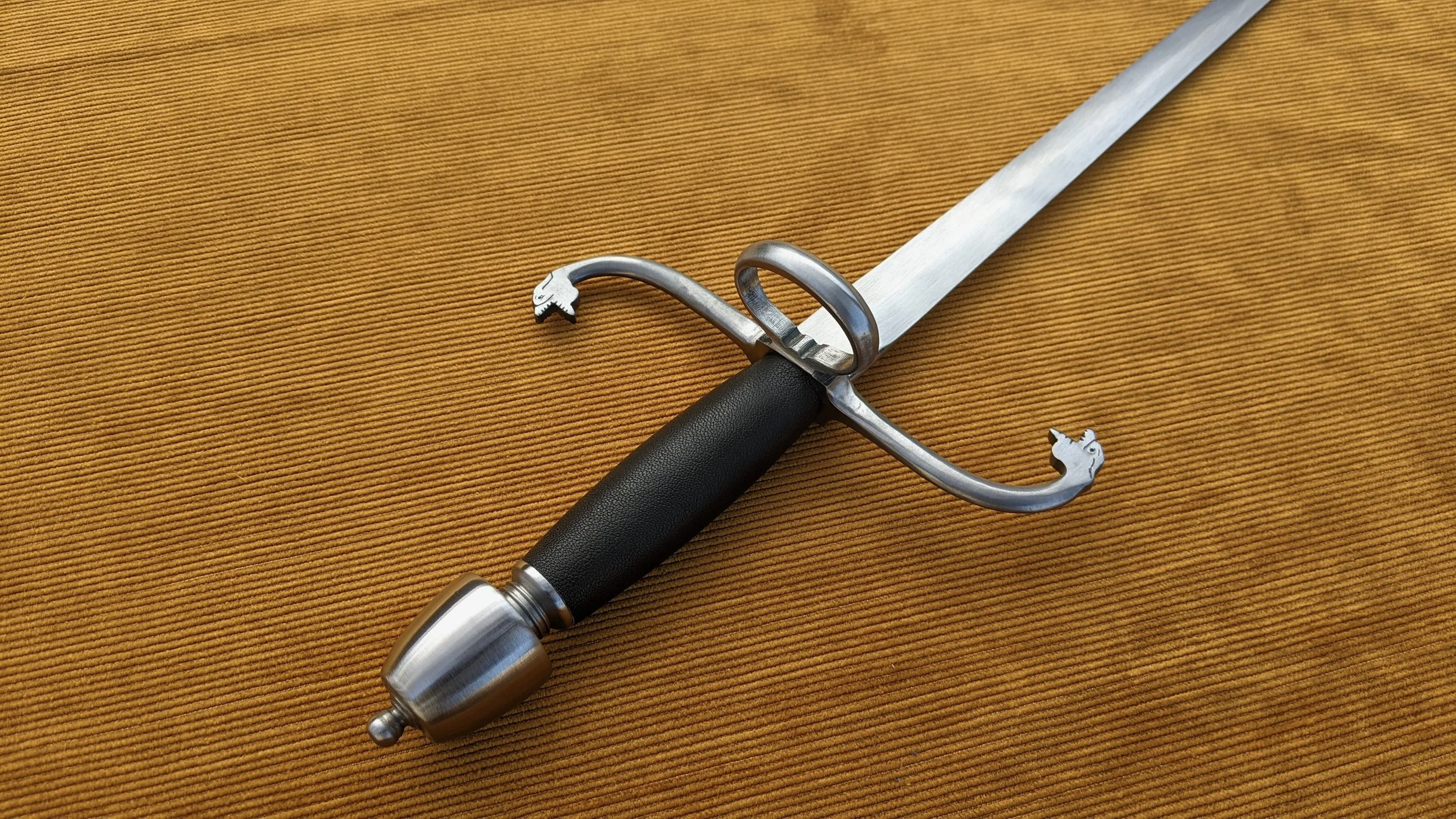 SOLD Parrying Daggers — Jesse Belsky Stageswords