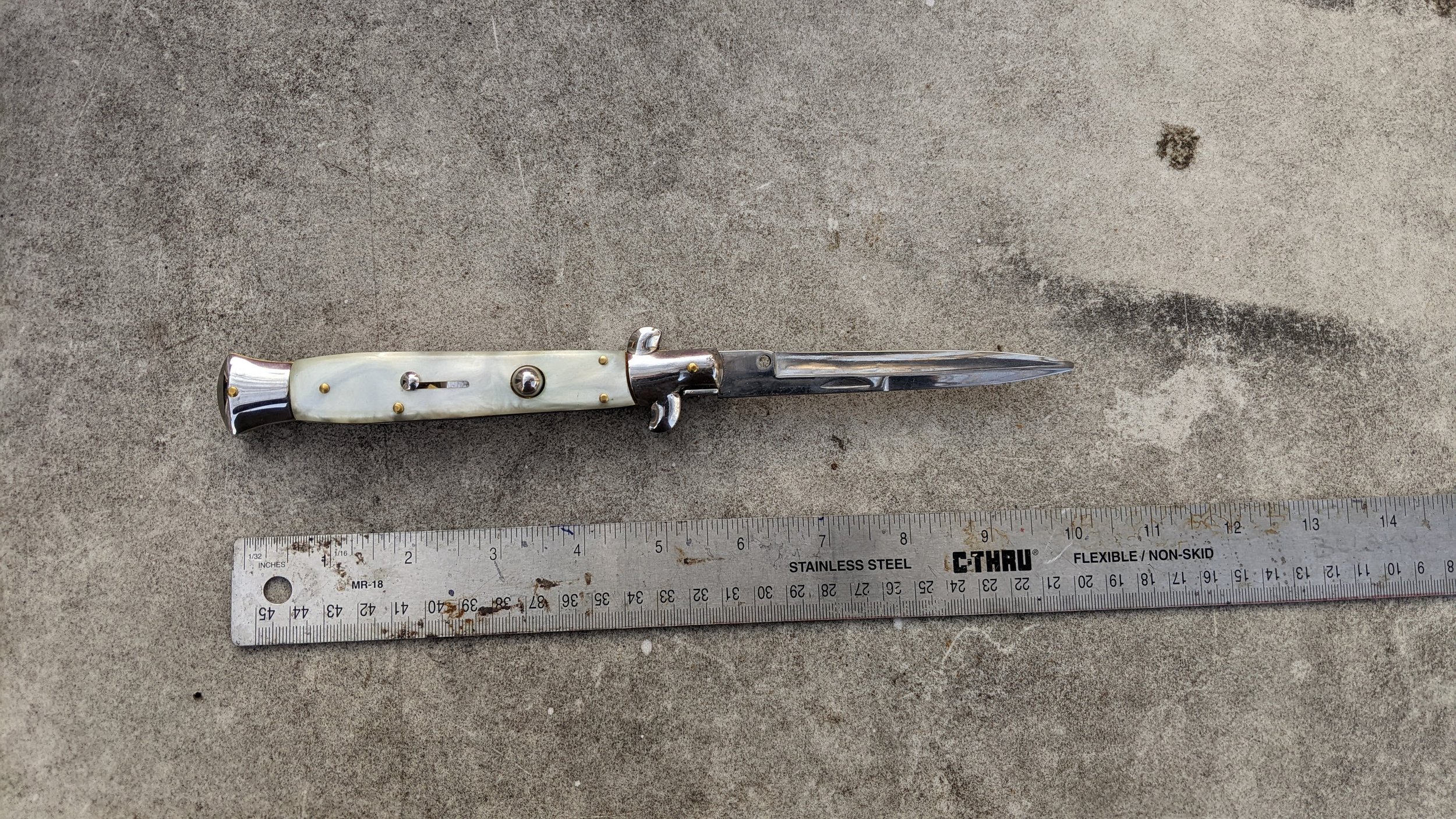 Switchblades & Pocket Knives — Jesse Belsky Stageswords