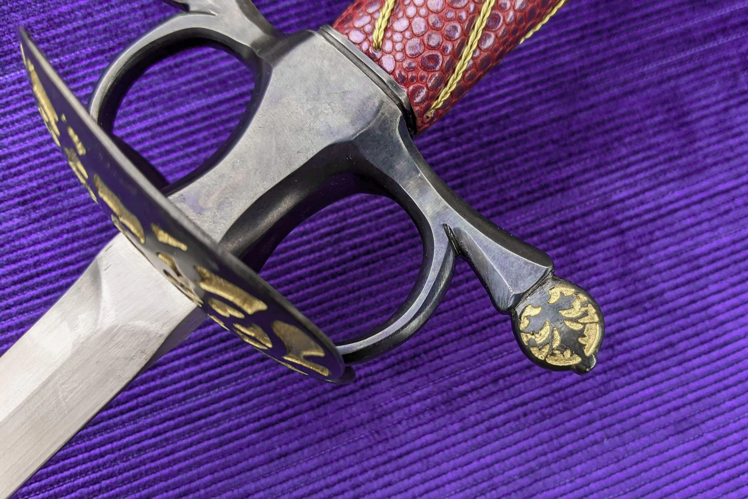 Transitional Hilt Smallsword 7 -- Black & Gold Oak Leaves [SHARP ...