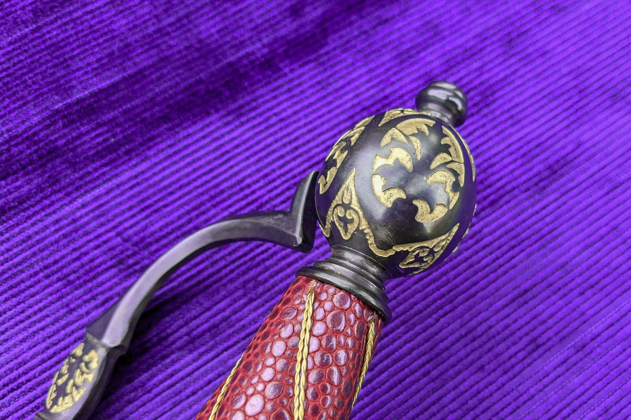 Transitional Hilt Smallsword 7 -- Black & Gold Oak Leaves [SHARP ...