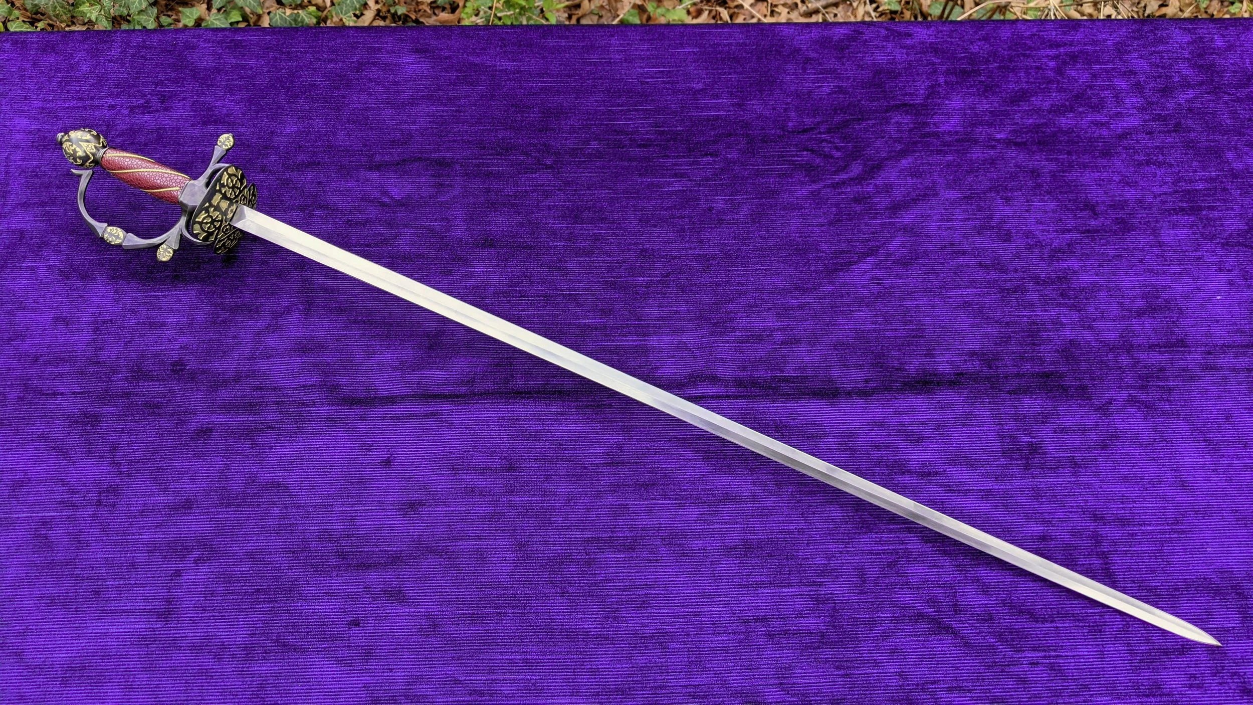 Transitional Hilt Smallsword 7 -- Black & Gold Oak Leaves [SHARP ...