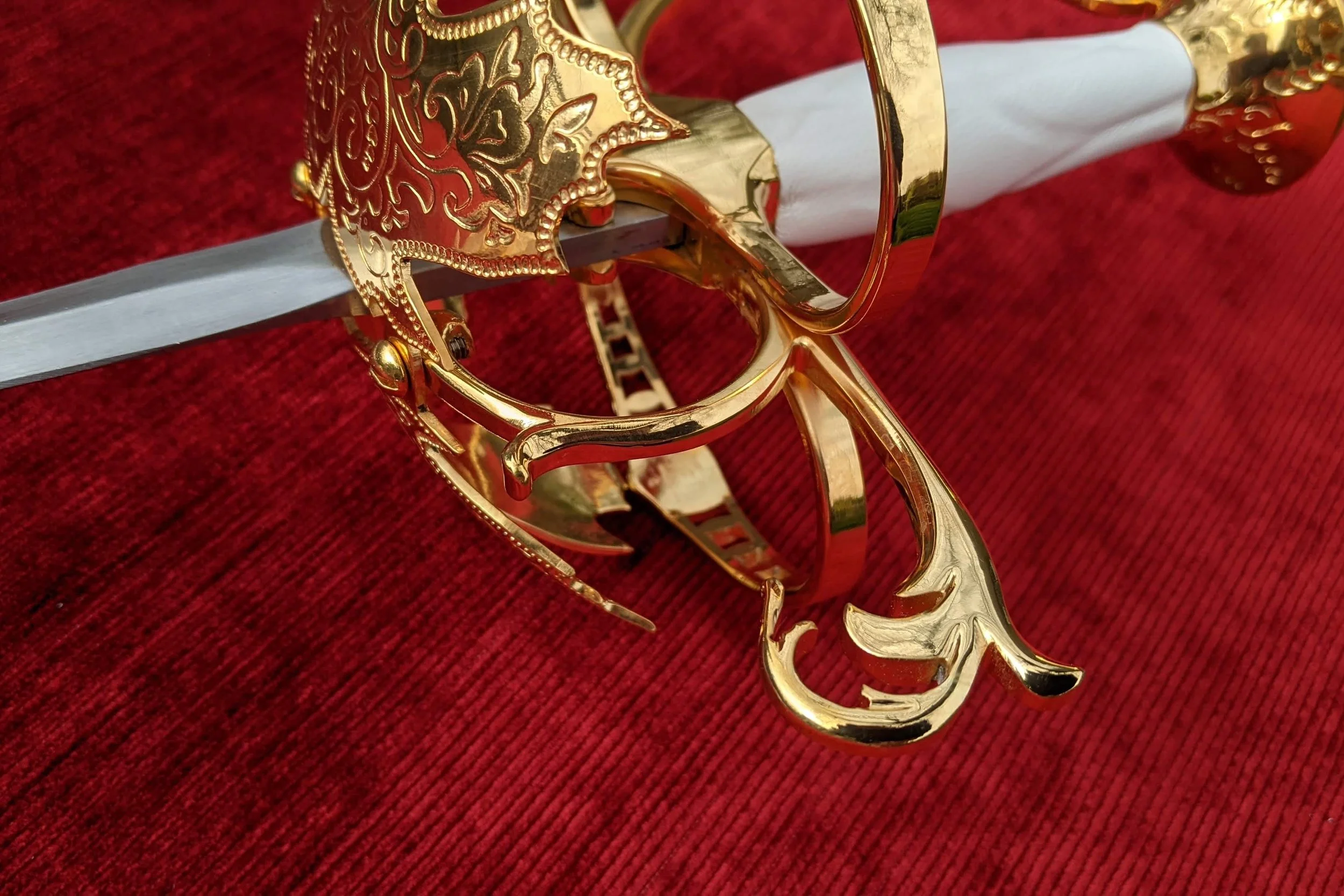 Golden Leaf Rapier [SHARP] — Jesse Belsky Stageswords