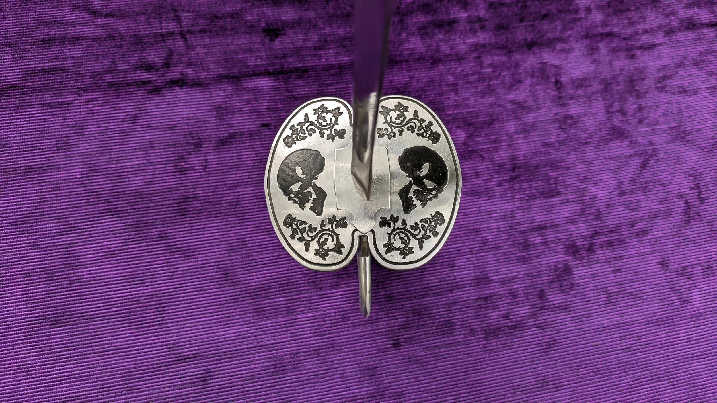 Skull Hilt Smallsword — Jesse Belsky Stageswords