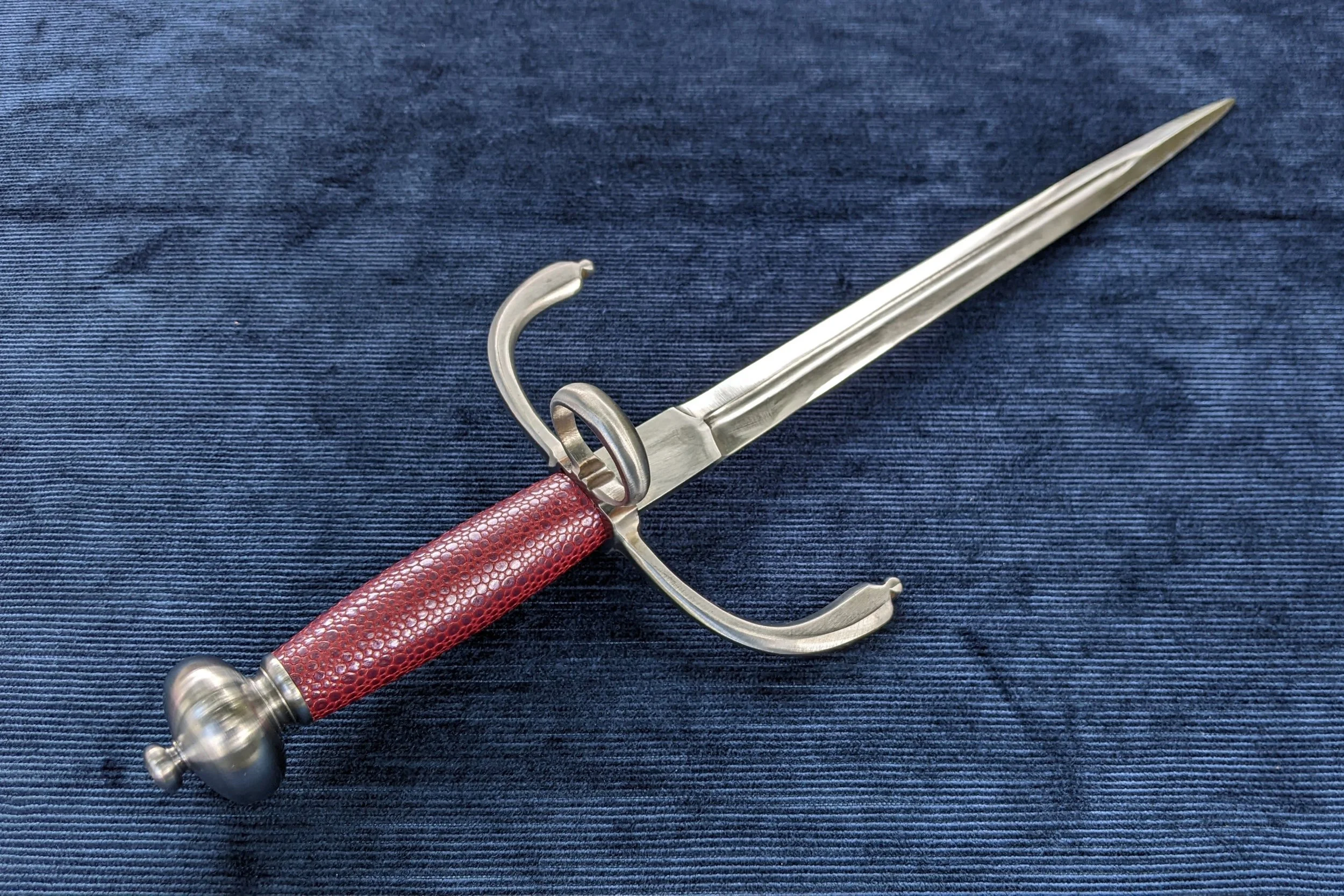 SOLD Parrying Daggers — Jesse Belsky Stageswords