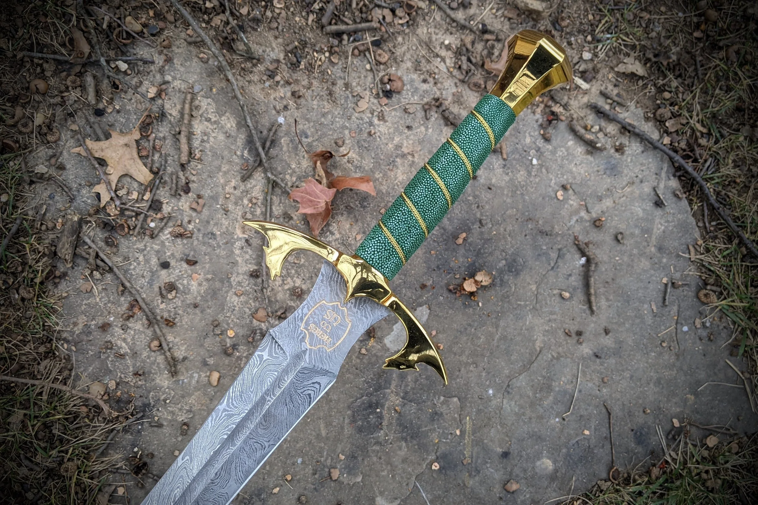 Damascus Wolf Cake Sword — Jesse Belsky Stageswords