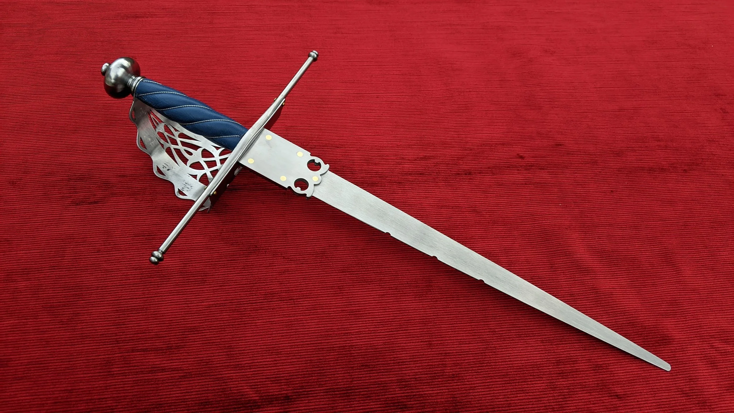 SOLD Parrying Daggers — Jesse Belsky Stageswords