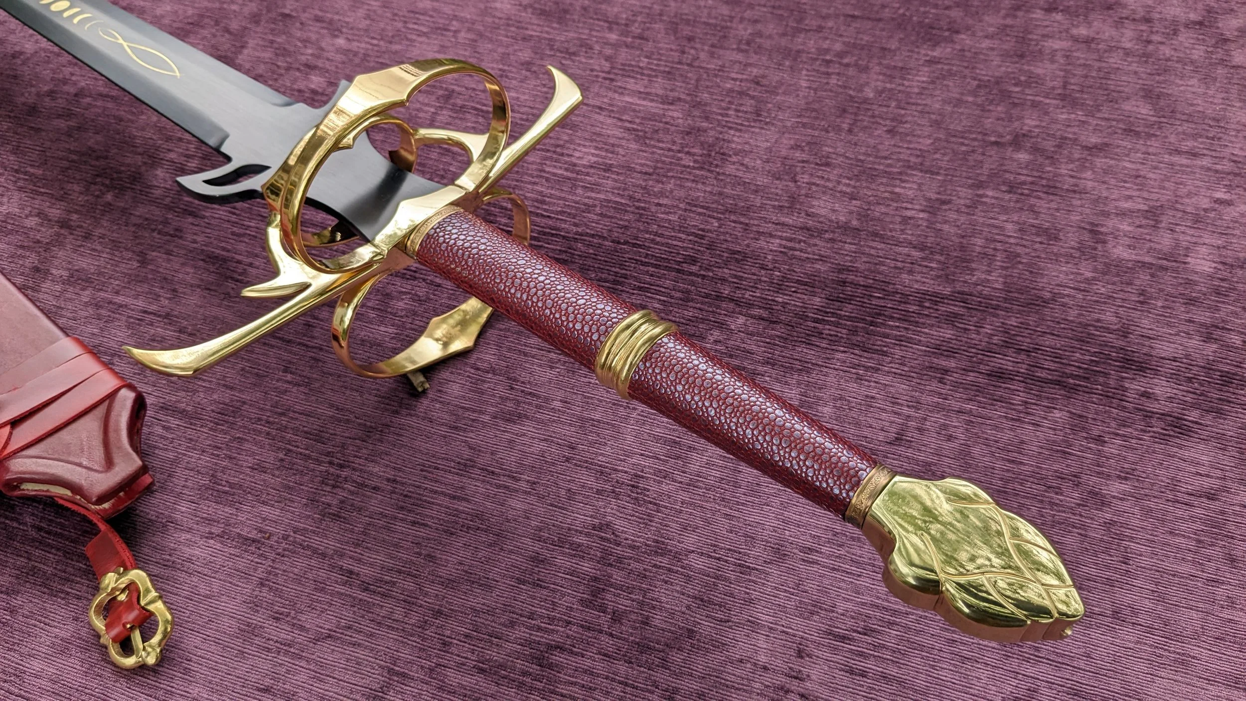 Golden Wolf Wedding Longsword [ALUMINUM] — Jesse Belsky Stageswords