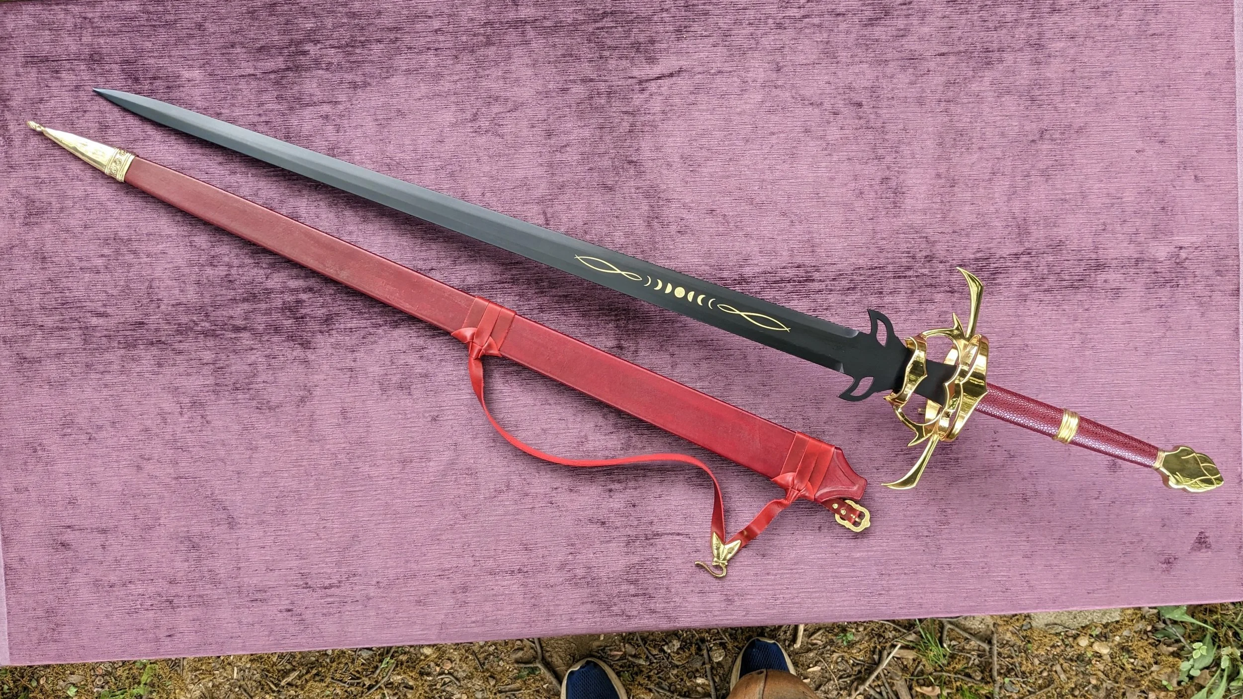 Golden Wolf Wedding Longsword [ALUMINUM] — Jesse Belsky Stageswords